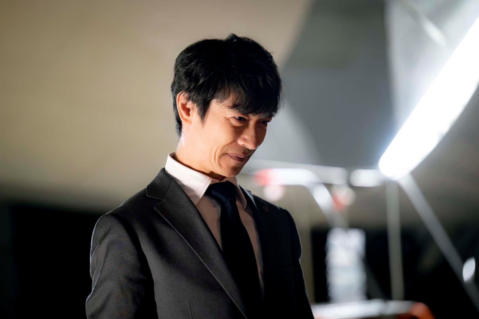 (画像17/36) 松坂桃李「VIVANT」4話でついに登場 乃木（堺雅人）の正体＆2人の関係性に視聴者驚愕「ずっと騙されてた」「頭追いつかない」 - モデルプレス