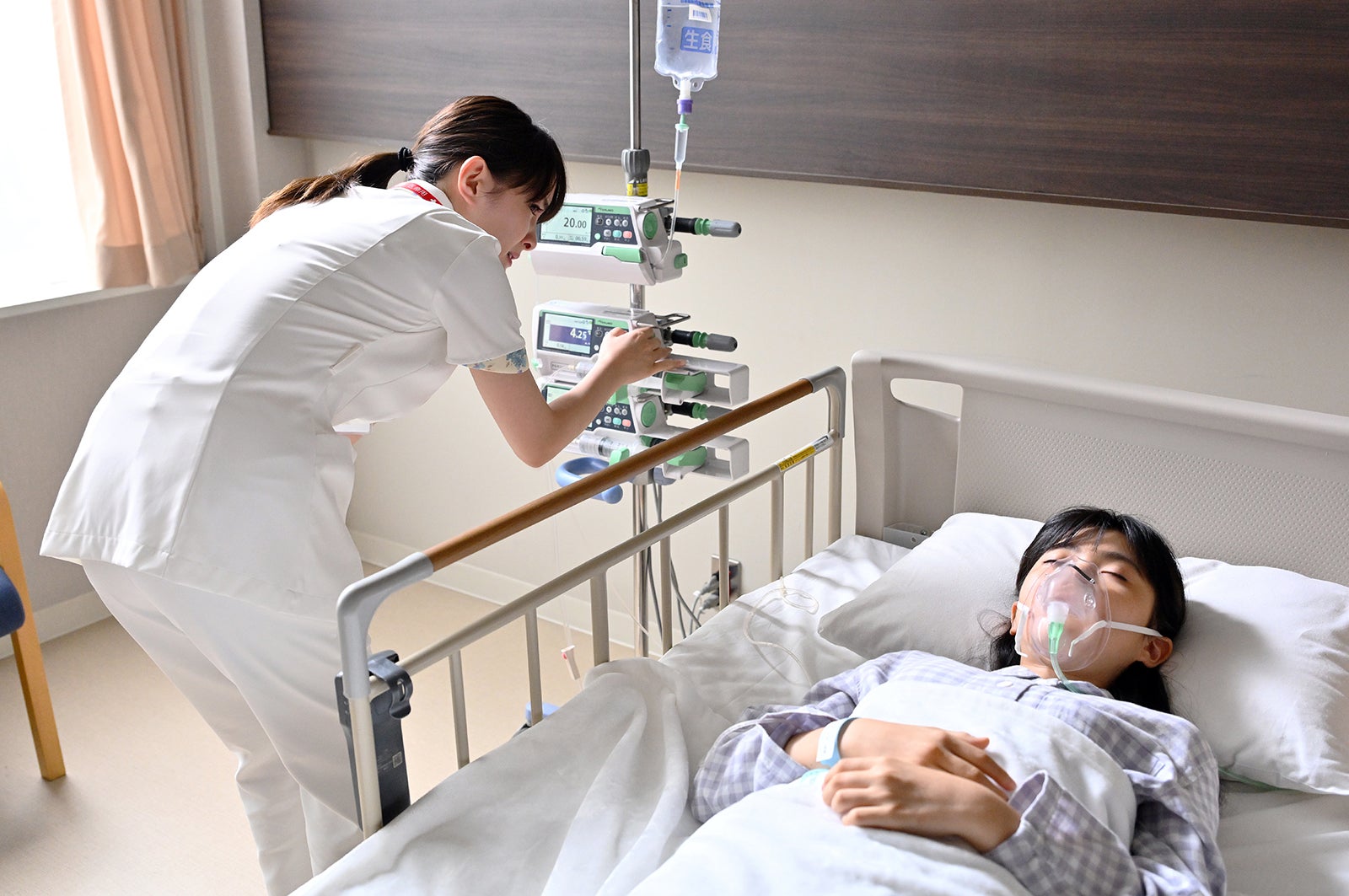 (画像60/69) 「ブラックペアン シーズン2」オペ室で「VIVANT」キャスト3人が奇跡の再会 二宮和也の“呼びかけ”で注目集まる「気付いた人すごい」 - モデルプレス