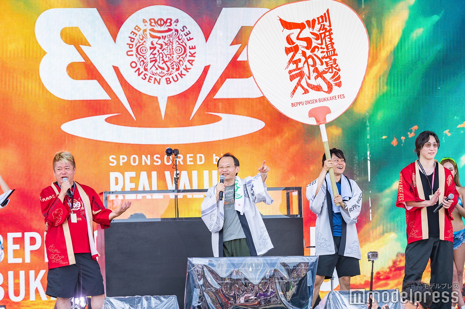 (画像24/36) 【速報】ホリエモン主催「BOB2025」開幕 別府温泉ぶっかけフェスに観客熱狂 - モデルプレス