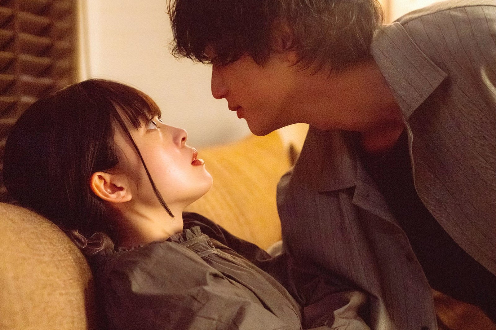 【墜落JKと廃人教師 Lesson2 第3話】扇言、灰仁の自宅訪問 秘密の関係が公に？ - モデルプレス