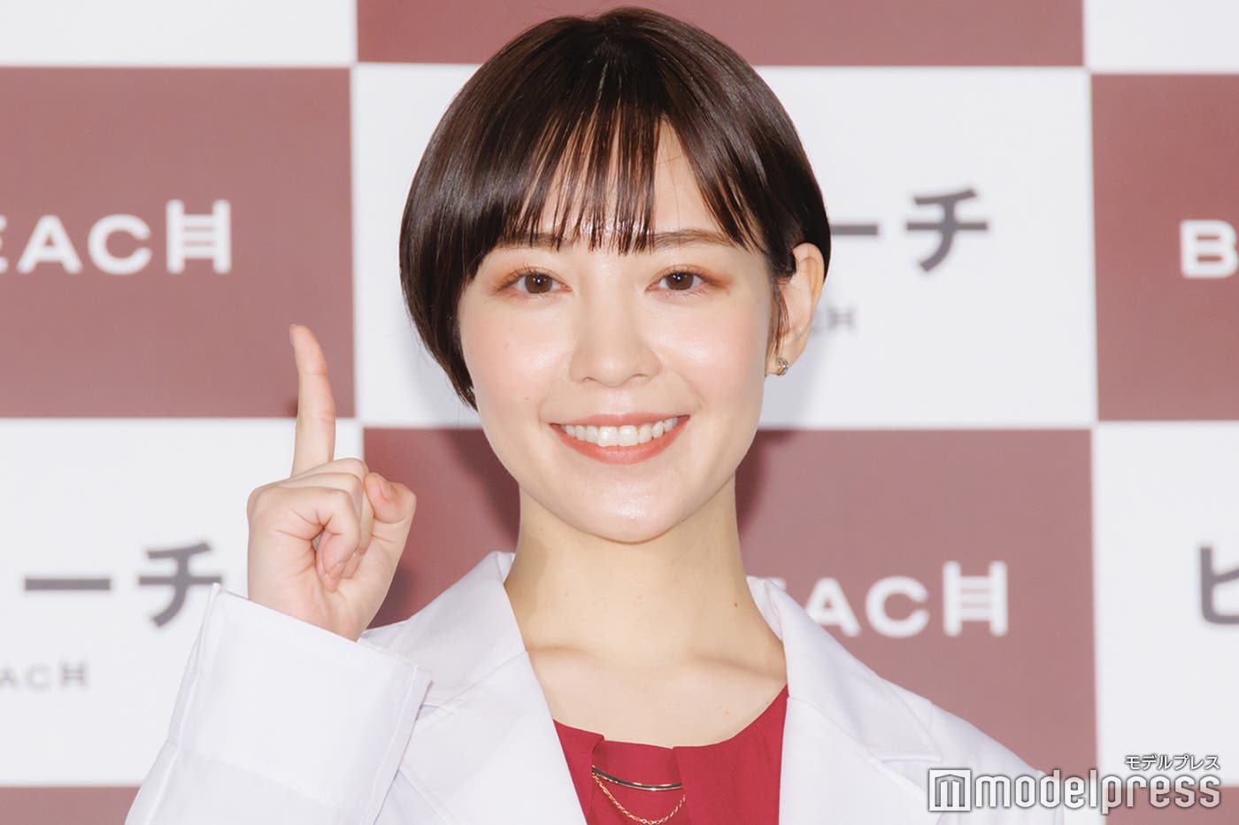 吉谷彩子、初の女医役で白衣姿披露 子役時代からの仕事観も明かす モデルプレス