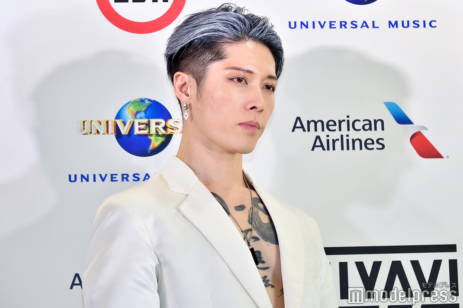 (画像7/10) MIYAVI、LDHへの移籍を発表「タッグを組んで世界をロックする」 EXILE AKIRA祝福に駆けつける - モデルプレス