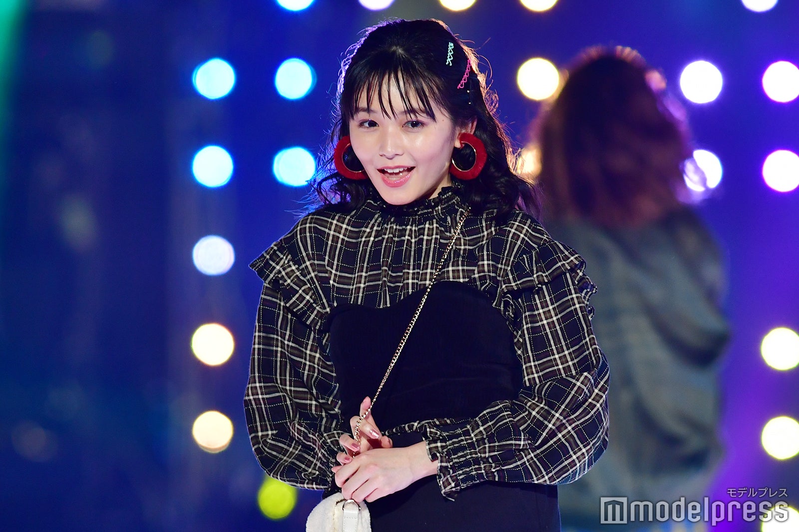 画像6 8 “ティーンのカリスマ”久間田琳加、ミニスカートで美脚あらわ 笑顔にキュン<tgc2018a/w> モデルプレス
