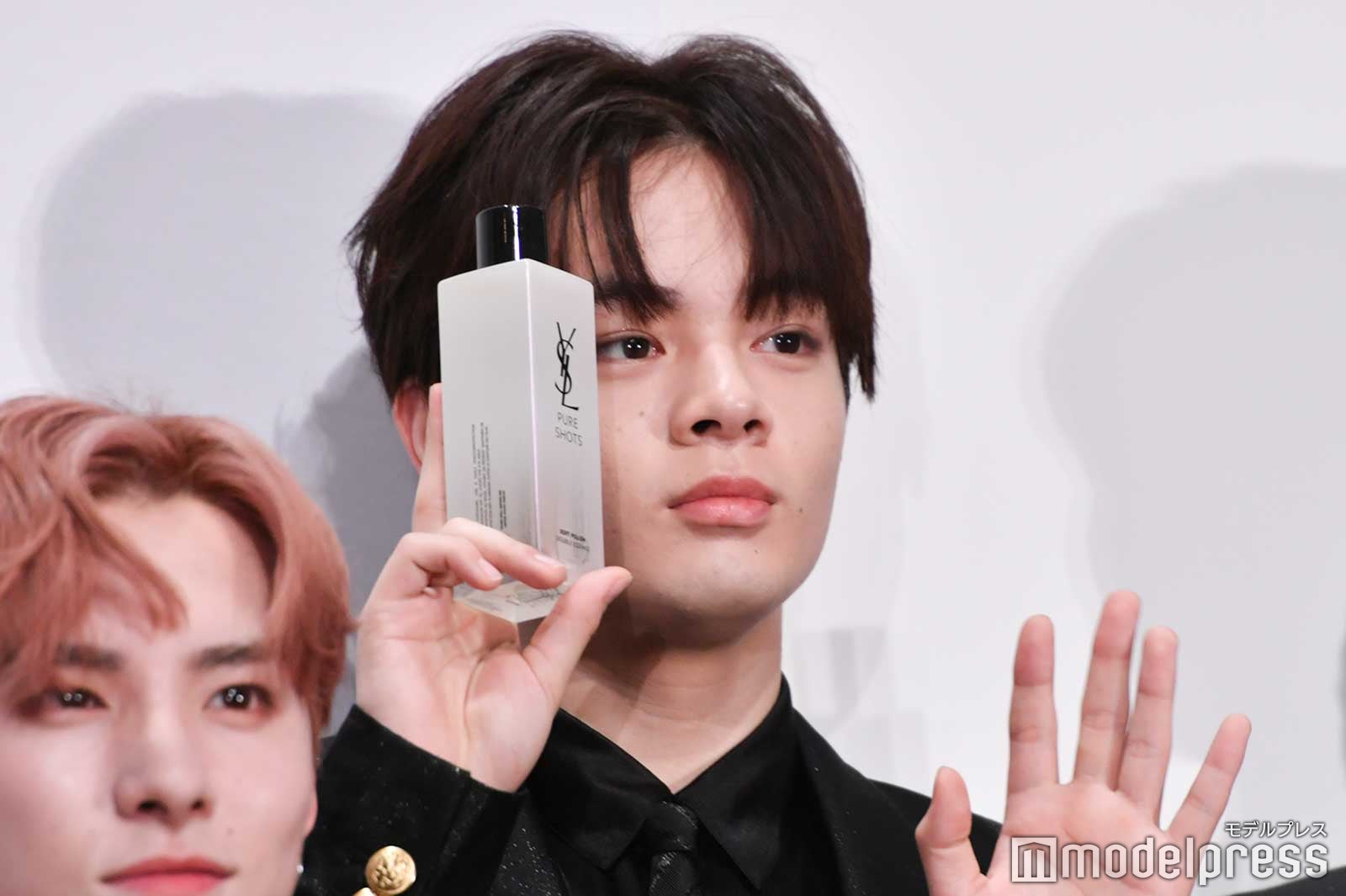 (画像39/91) JO1「YSL」とパートナーシップ締結 黒スーツ姿で登壇 - モデルプレス