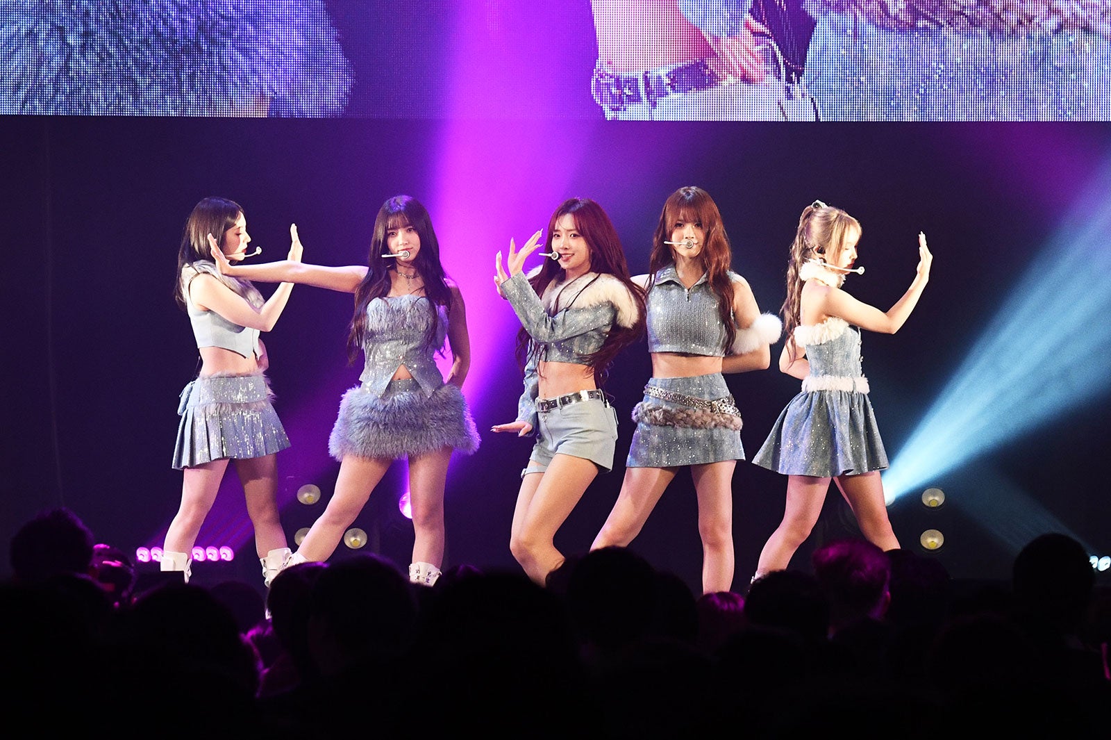 MADEIN、デビュー後初ショーケース開催 ヒゲダン・いきものがかり…ソロコーナーで日本楽曲も披露【セットリスト】 - モデルプレス