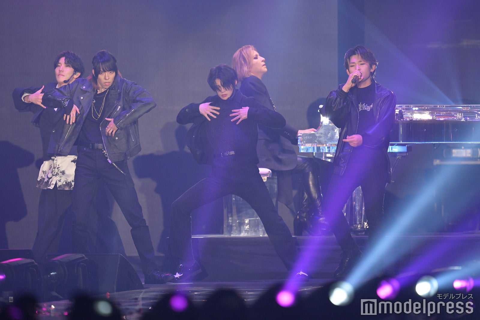 (画像11/44) YOSHIKI「TGC」に降臨 自身プロデュース「XY」デビュー曲初パフォーマンスで圧倒＜TGC 2023 S／S＞ - モデルプレス