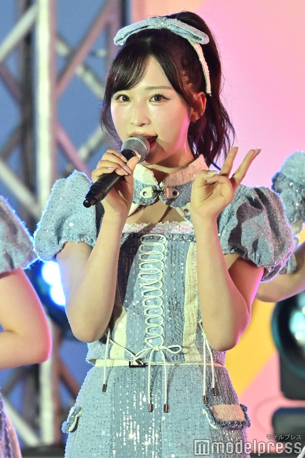 (画像3/36) AKB48、爽やかブルー衣装で登場 夏ソング響かせる【TIF2025】 - モデルプレス