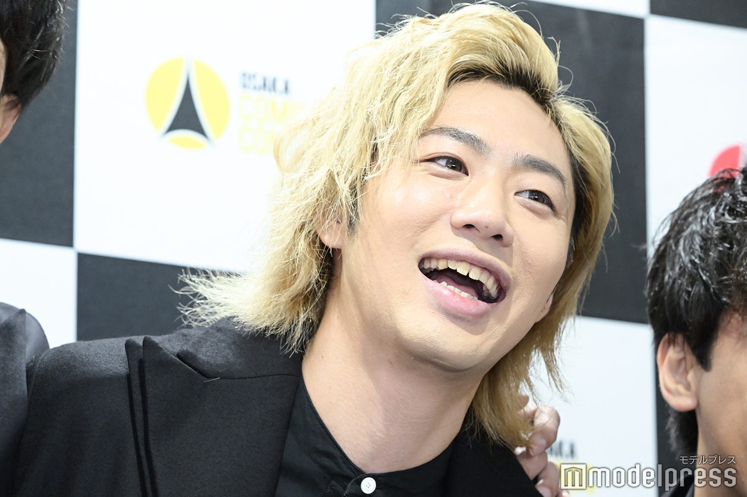 画像15 15 峯岸みなみ、夫・東海オンエアてつやに“お揃い”誕生日プレゼント贈る 2ショットも公開で「可愛すぎる」の声 モデルプレス