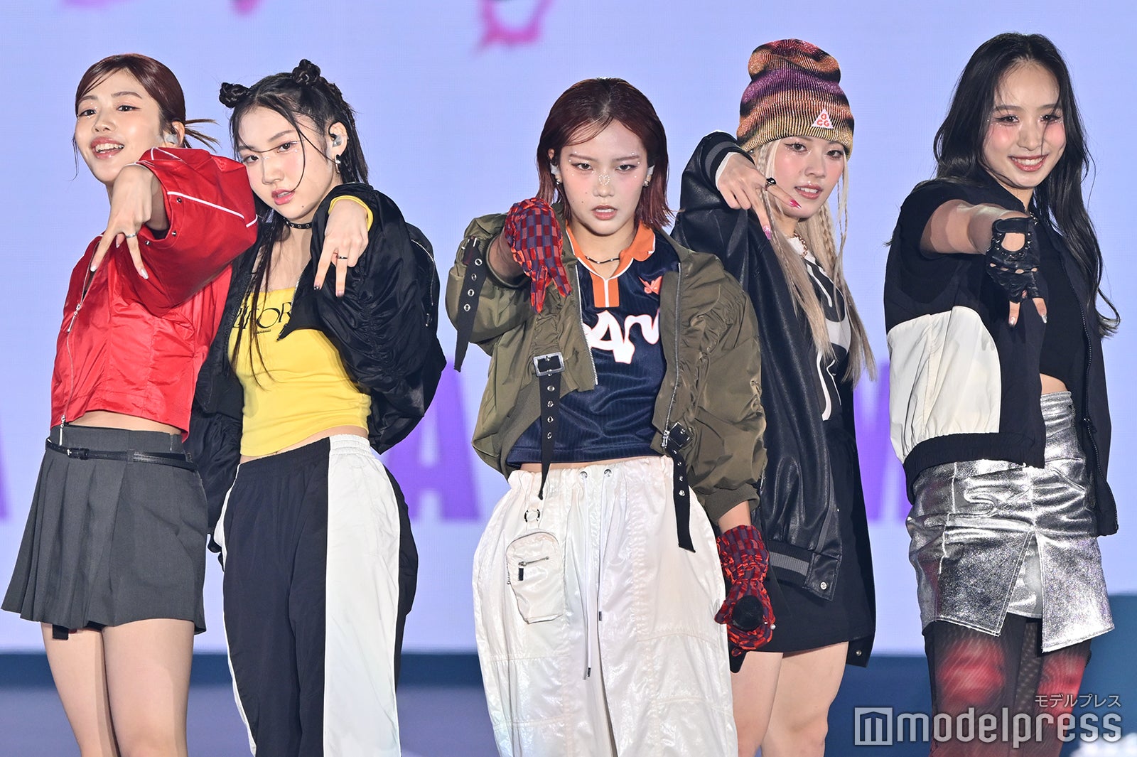 「日プ女子」出身JOA（荒牧深愛）所属のUN1CON「ガルアワ」でデビューステージ オープニングアクトで圧巻パフォーマンス【GirlsAward 2024AW】 - モデルプレス