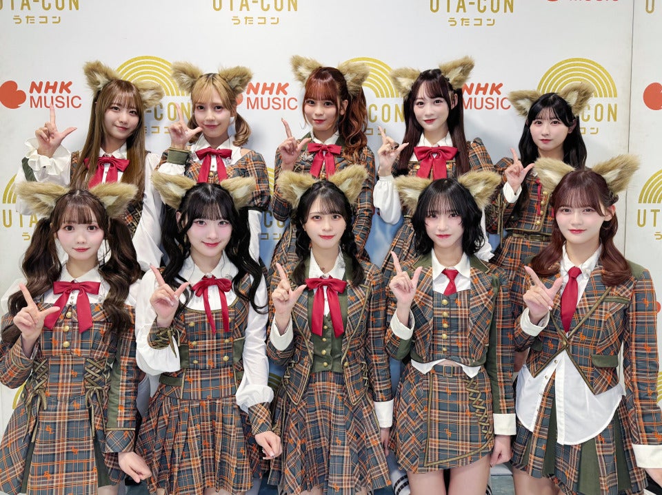 ＝LOVE『うたコン』で話題の楽曲を”オオカミの耳”衣装で披露 - モデルプレス