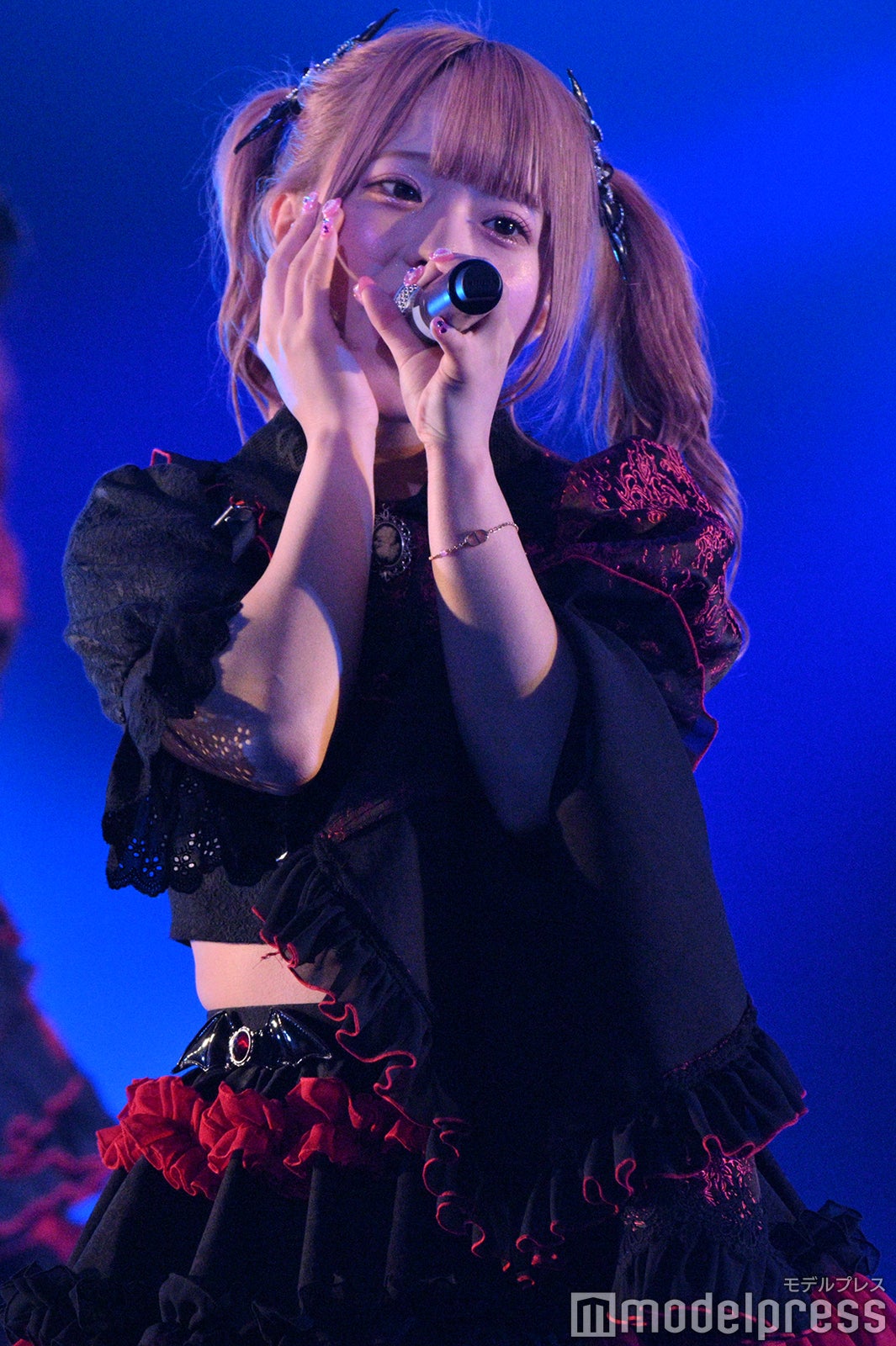 (画像20/40) 7人組アイドルグループAVAM、大トリで熱気爆上げ 美脚披露・会場虜にする“悪魔的魅力”【GAKUSEI RUNWAY 2024 SPRING＆SUMMER】 - モデルプレス