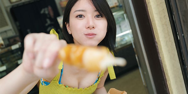 AKB48大西桃香、くっきり美谷間チラリ 2nd写真集新規カット解禁＆お渡し会イベント決定 - モデルプレス