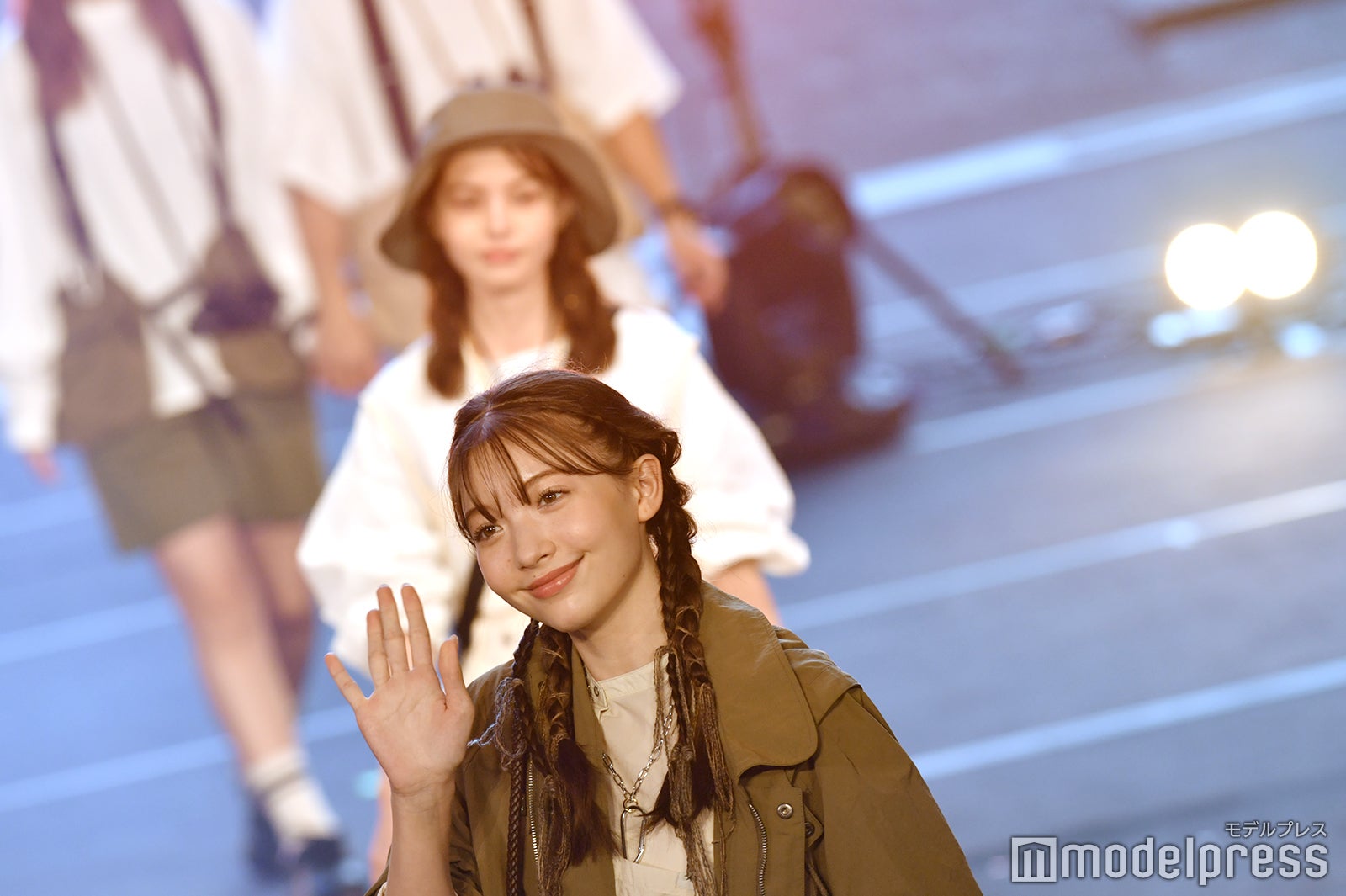 (画像161/277) Girls2小川桜花、投げキス披露 爽やかミニドレスをワンショルで着こなし＜TGC フェス 山梨 2022＞ - モデルプレス