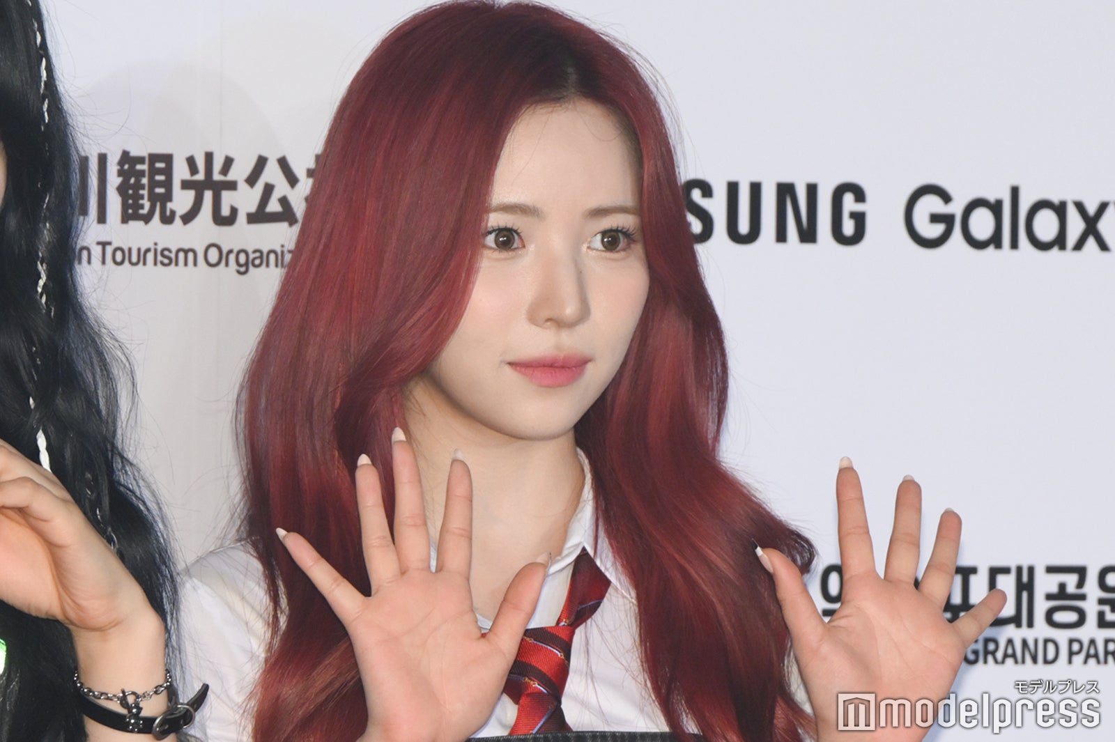 (画像13/21) NiziU、レッド×ブラックのロック風衣装でキュートに「KCON」レカペ登場【KCON JAPAN 2024／レッドカーペット】 - モデルプレス