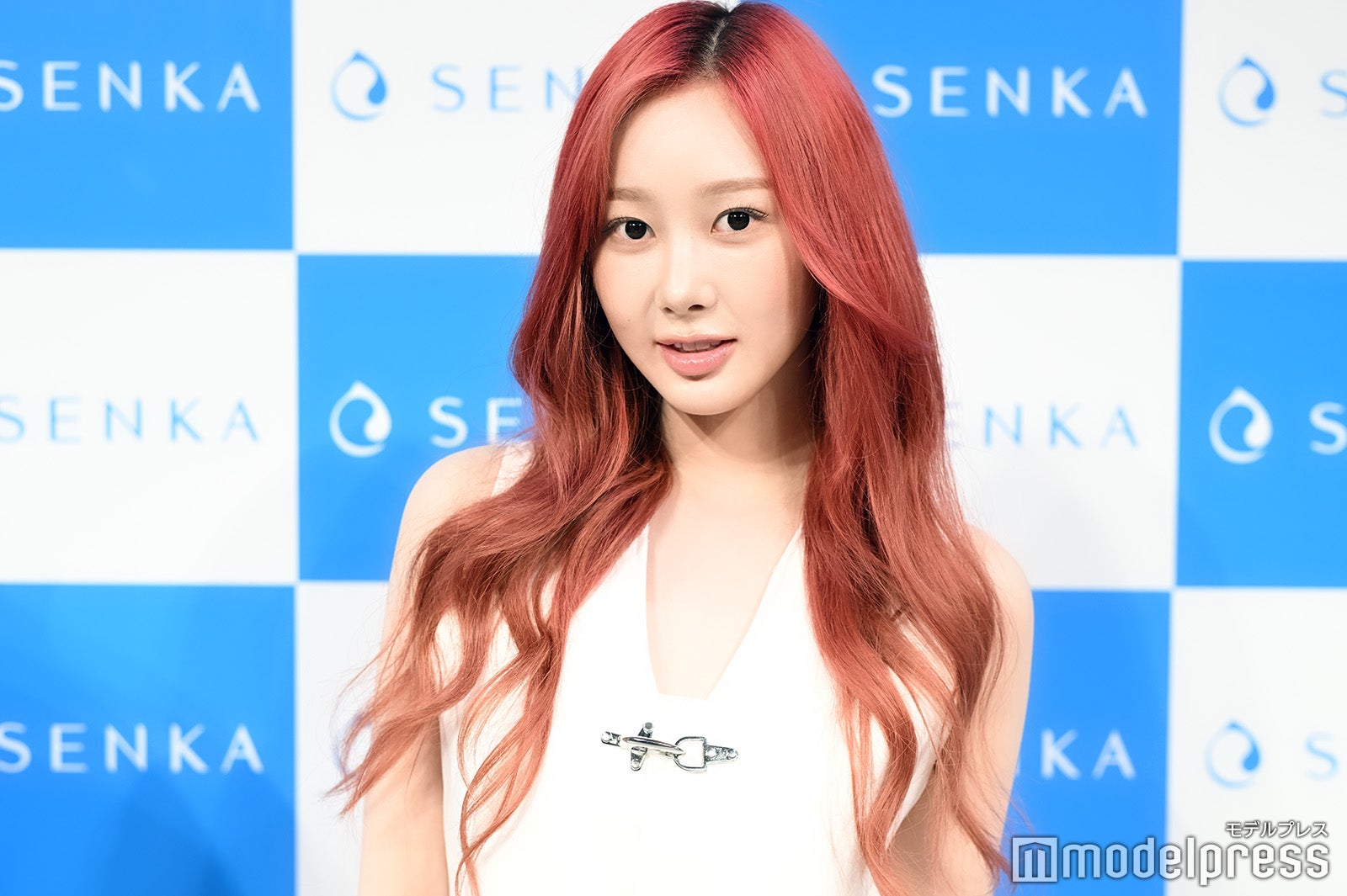 (画像9/14) aespaジゼル、タトゥーだらけの背中ショット公開「ニンニンが描いたのかな？」「攻めてる」 - モデルプレス