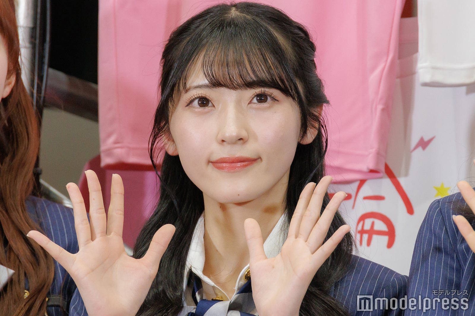 (画像10/13) AKB48佐藤綺星、美スタイル際立つチア衣装姿が話題「可愛すぎる」「腹筋バキバキ」 - モデルプレス