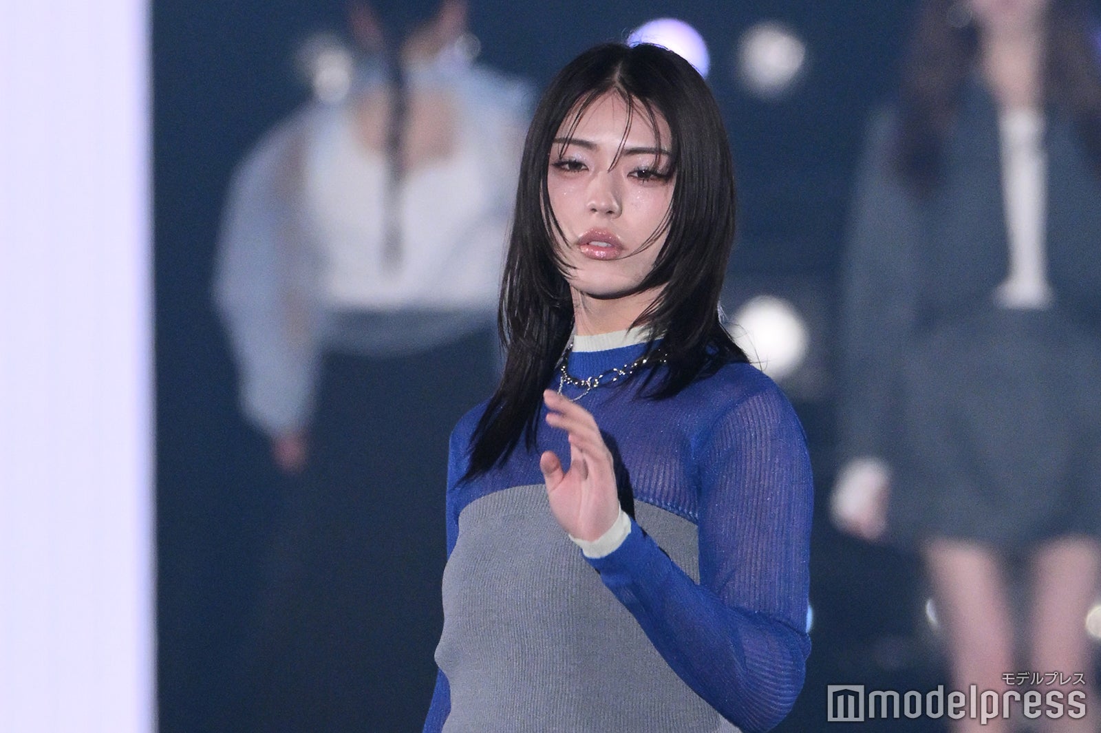 (画像72/91) 柏木由紀、大胆スリットから美脚スラリ デニムセットアップ姿披露【関コレ2025S/S】 - モデルプレス