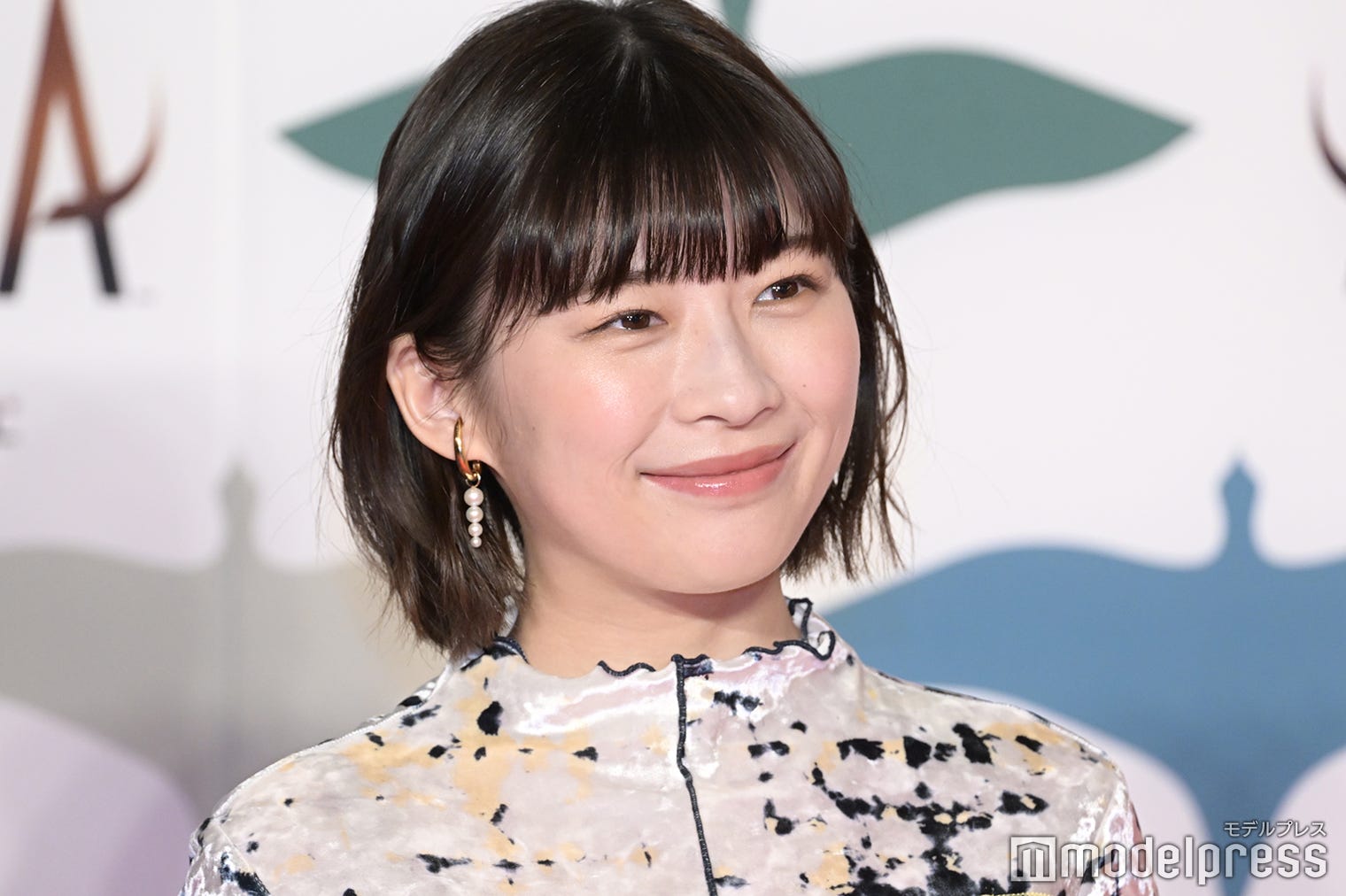 画像2428 伊藤沙莉「虎に翼」主題歌務めた米津玄師と2ショット「宝物です」“明律女子部”5人集結も モデルプレス