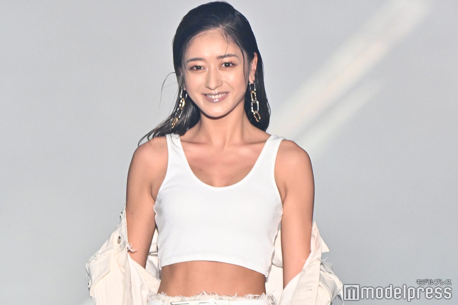 画像64 76 みちょぱ、結婚披露宴で“人生初ボブ”に大胆イメチェン 夫・大倉士門らへサプライズ&密着ショット公開 モデルプレス