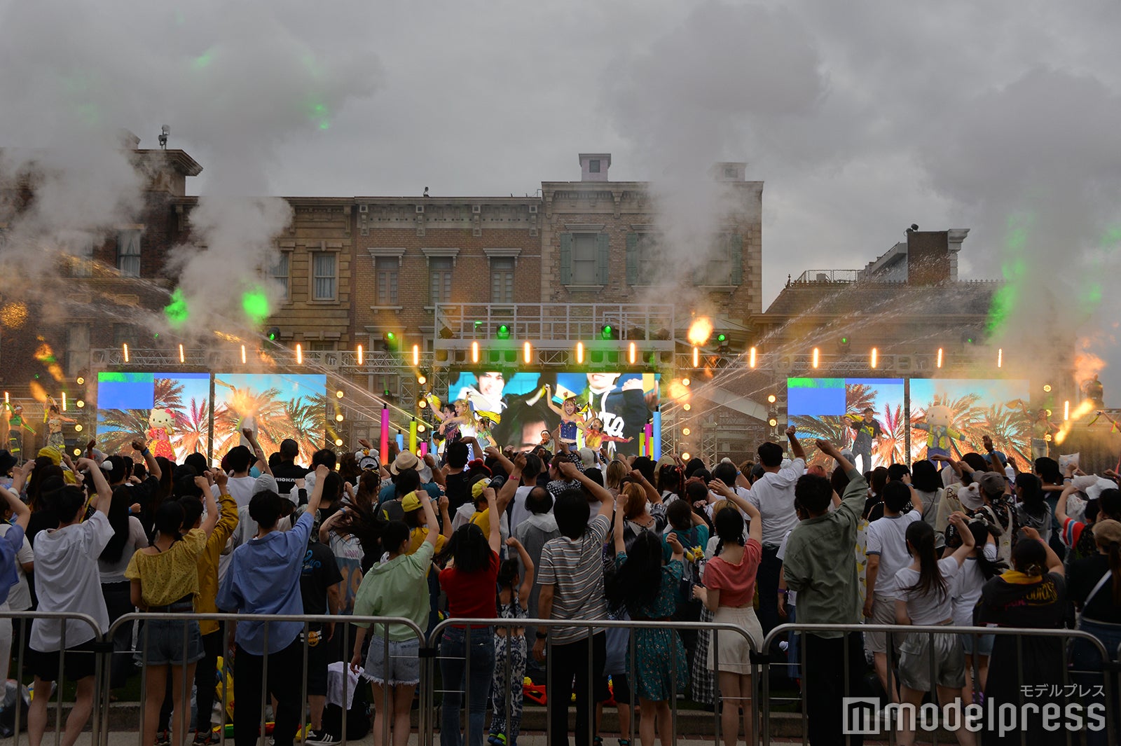 (画像2/27) USJ、HYBE JAPANコラボイベントに&TEAMサプライズ降臨！メンバーでパーク満喫 - モデルプレス