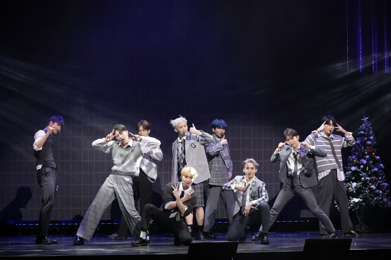 (画像129/135) 【写真特集】Stray Kidsが「アーティスト・オブ・ザ・イヤー」受賞 8LOOM・TO1・チョ・ユリら集結＜Mnet Japan Fan’s Choice ...