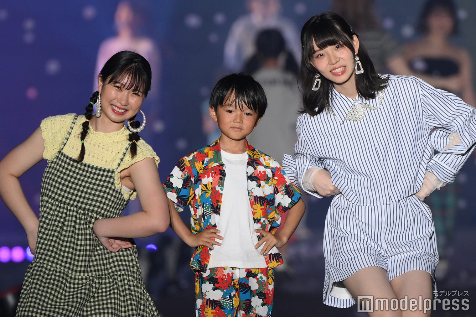 画像15 92 Fruits Zipper鎮西寿々歌、ミニスカート姿で美脚&美ウエスト披露【tgc熊本2024】 モデルプレス