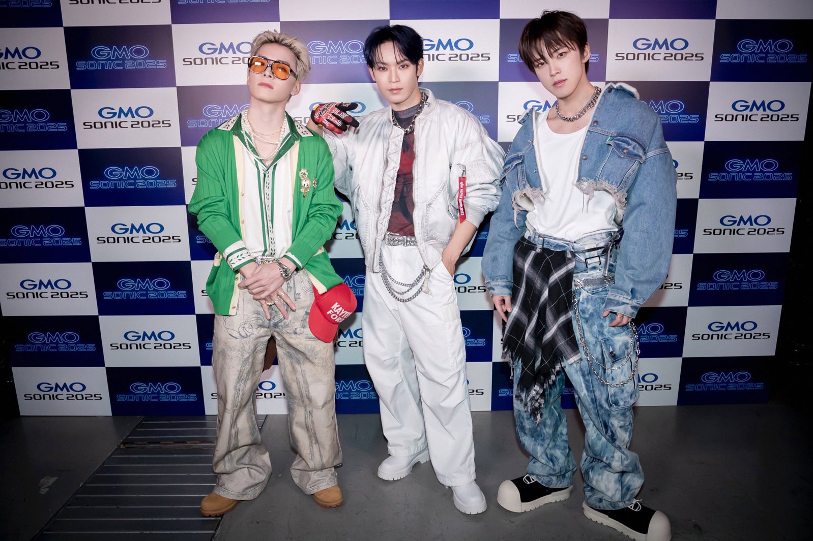 JO1川西拓実・河野純喜・與那城奨、R3HABのステージにサプライズ登場 初コラボに大きな歓声 - モデルプレス