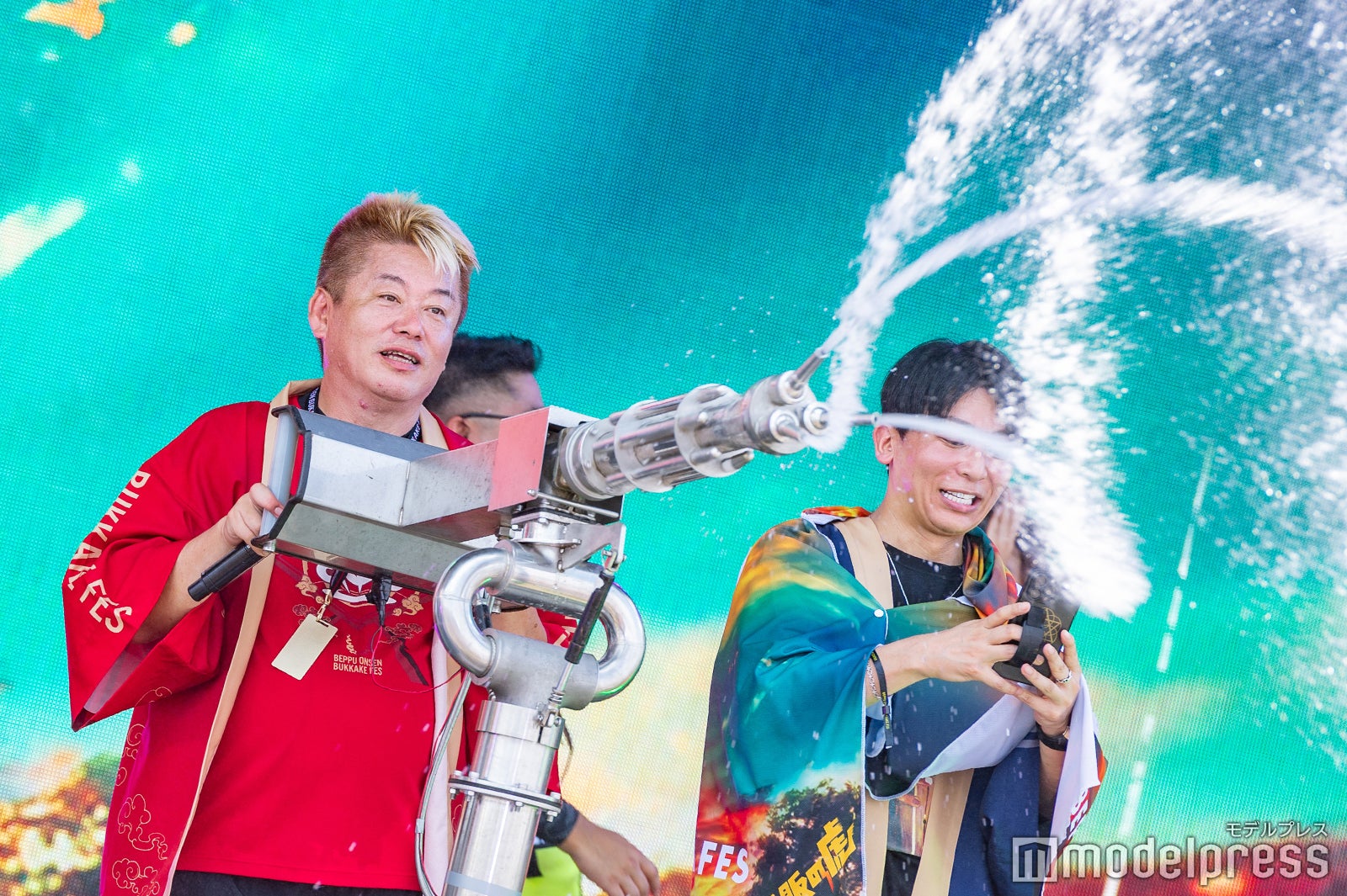 (画像2/36) 【速報】ホリエモン主催「BOB2025」開幕 別府温泉ぶっかけフェスに観客熱狂 - モデルプレス