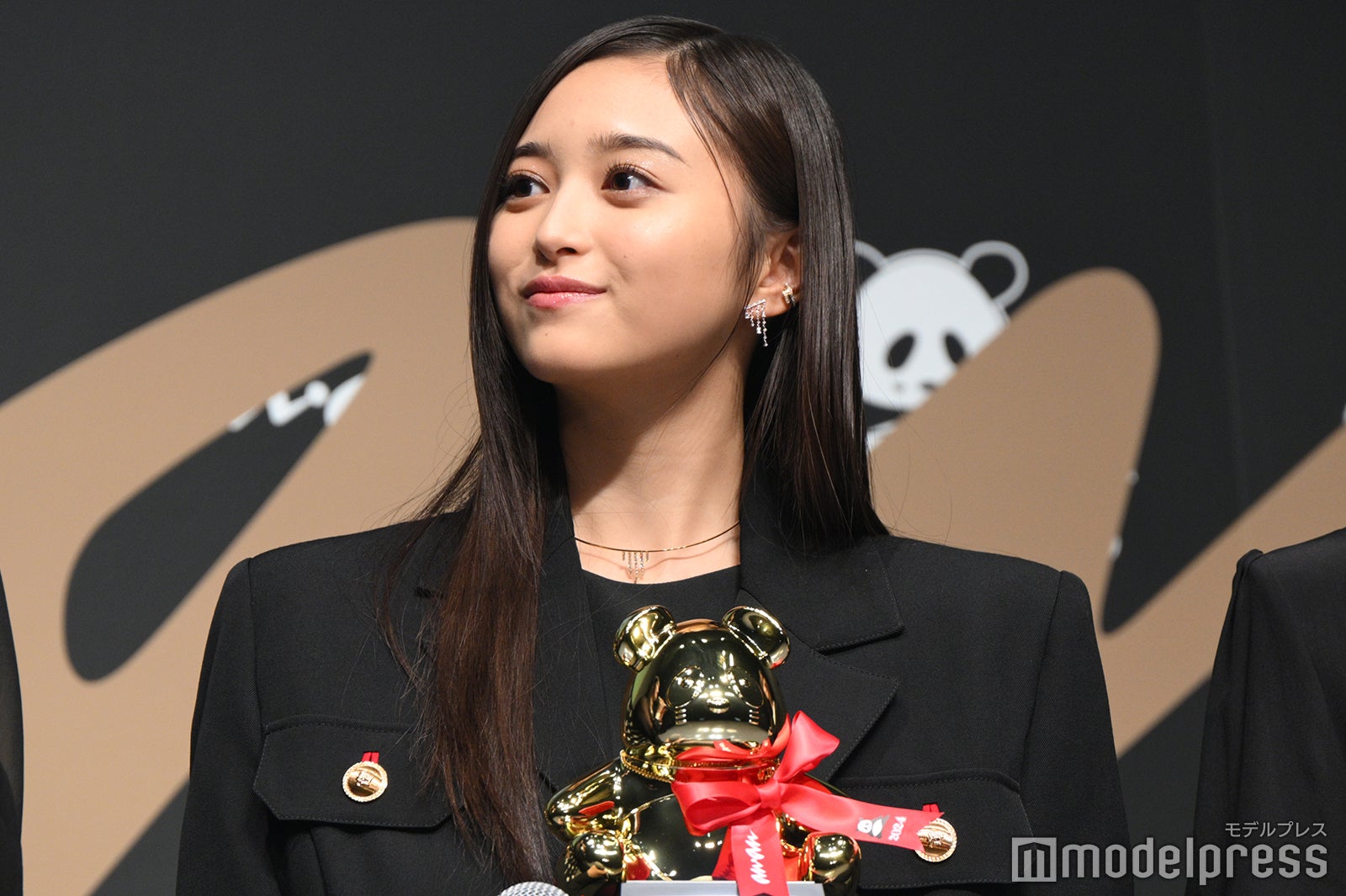 (画像8/52) 乃木坂46 5期生「anan AWARD」受賞 五百城茉央・井上和・菅原咲月が美脚際立つ衣装で授賞式登場【anan AWARD 2024】 - モデルプレス