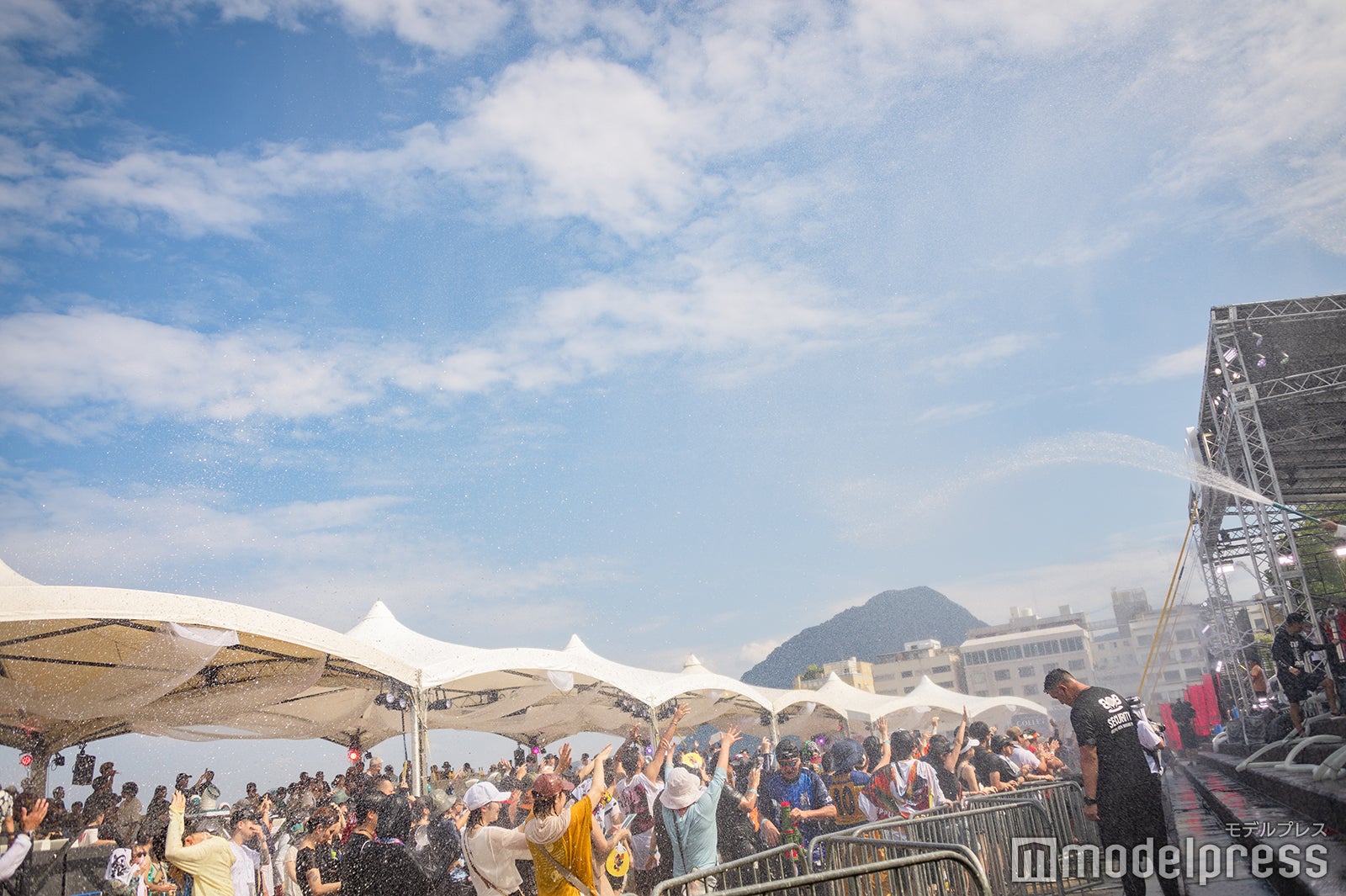 (画像33/36) 【速報】ホリエモン主催「BOB2025」開幕 別府温泉ぶっかけフェスに観客熱狂 - モデルプレス