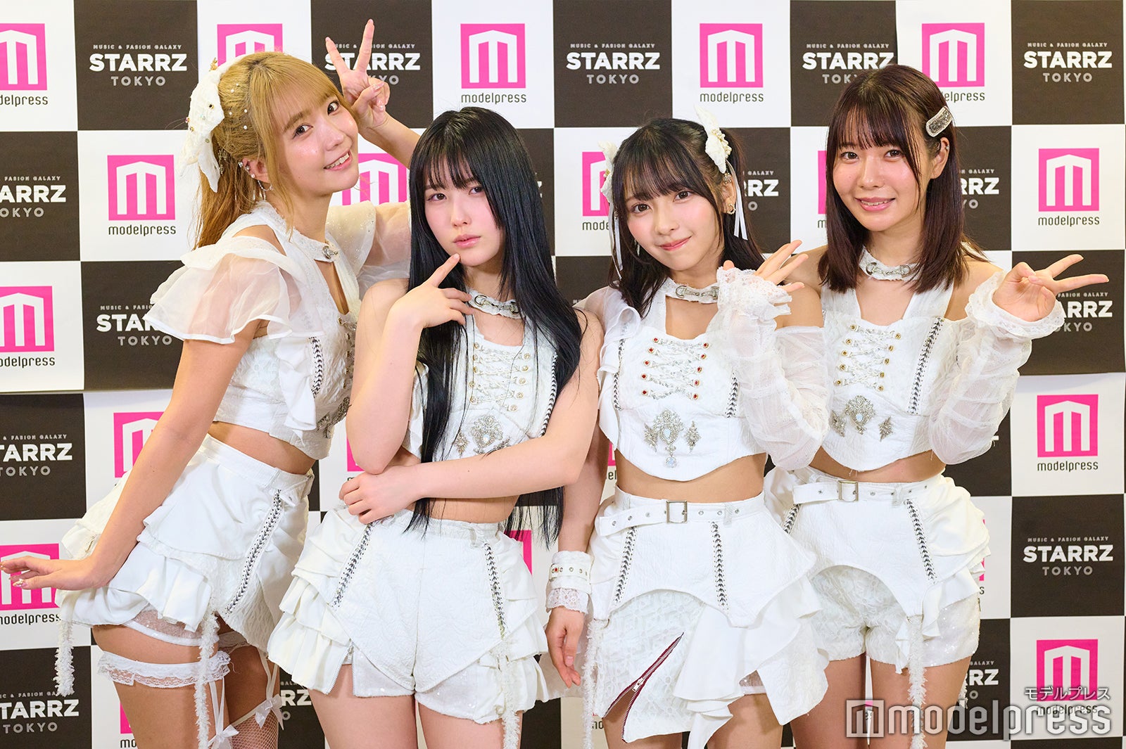 (画像5/7) #2i2、純白衣装で熱唱 森嶋あんりは“憧れ”の存在との共演に喜び【STARRZ TOKYO】 - モデルプレス