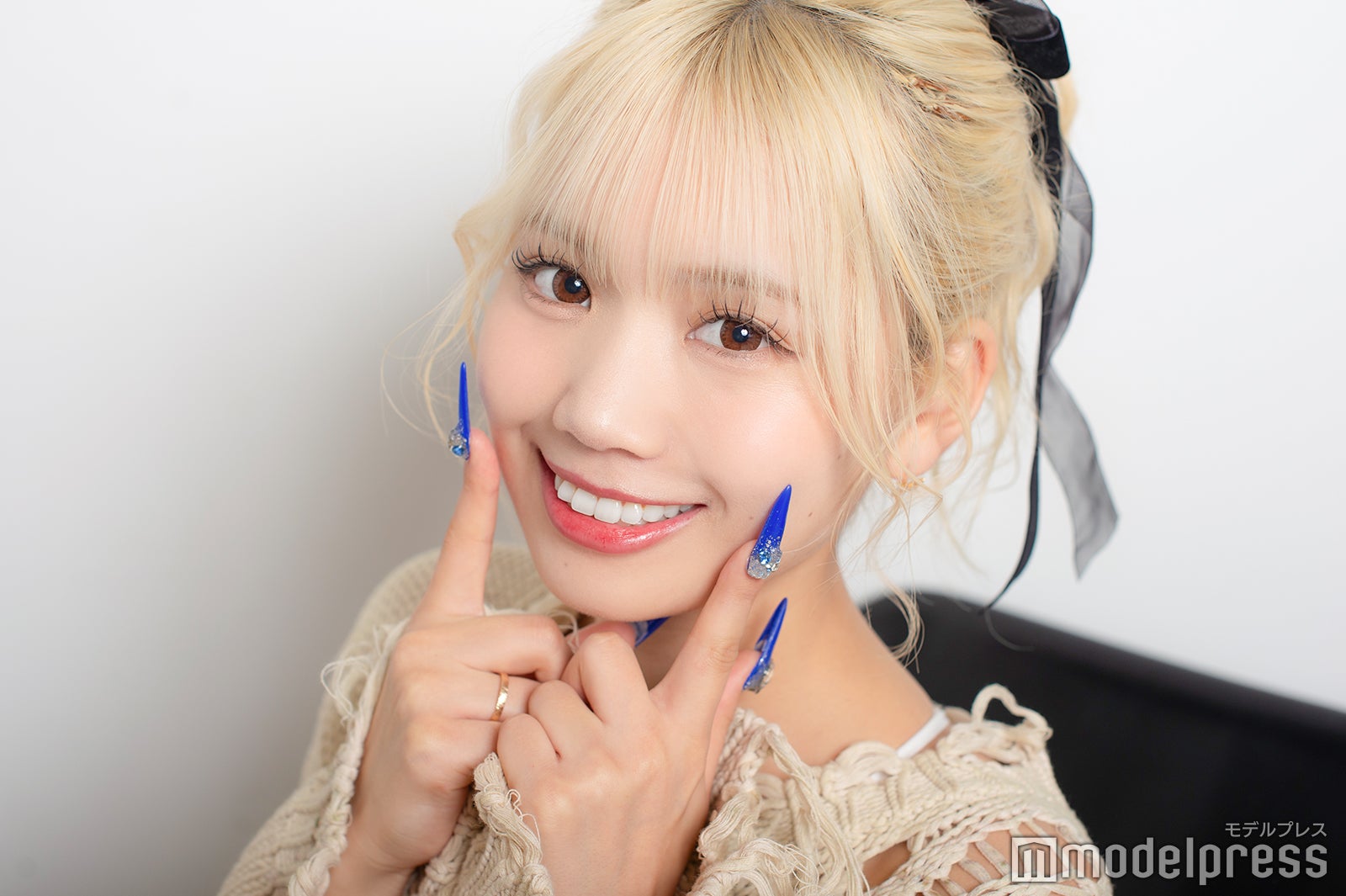 “チケット入手困難”シンガーソングライターSoala、同世代の女子に刺さる切ない恋心 共感呼ぶ歌詞の制作秘話とは＜最新EP『Bluem』インタビュー＞ - モデルプレス