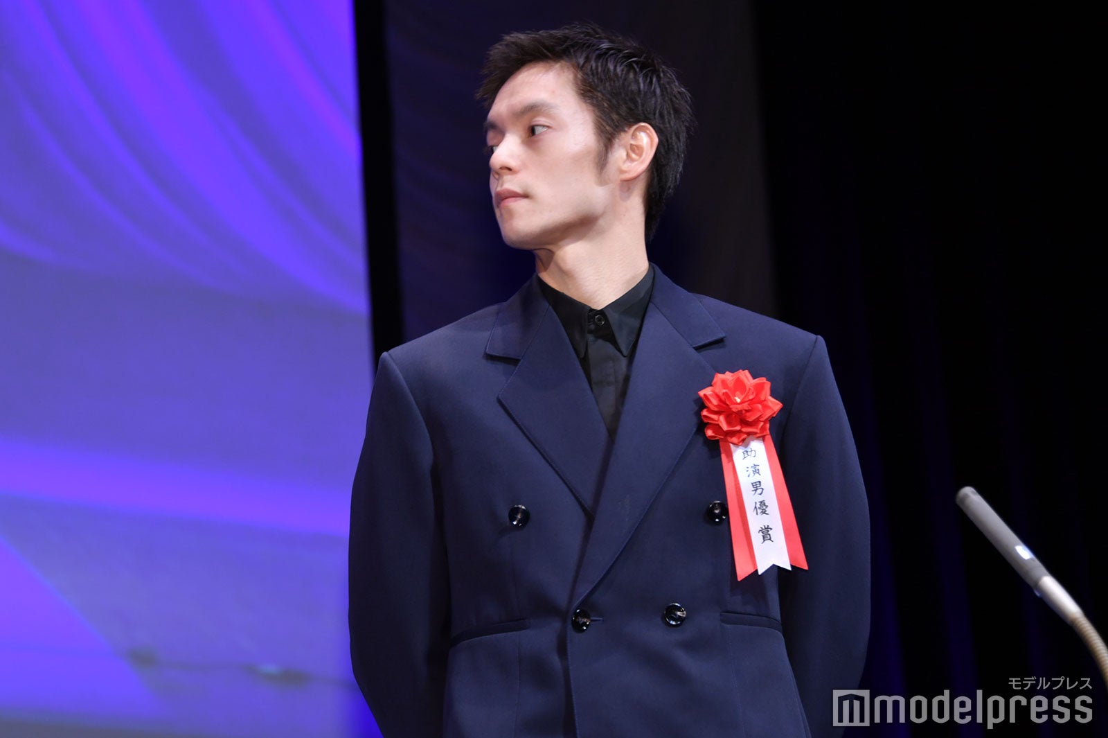 画像22 50 板谷由夏、美背中大胆披露 主演女優賞でサプライズに涙目＜第32回日本映画批評家大賞＞ モデルプレス