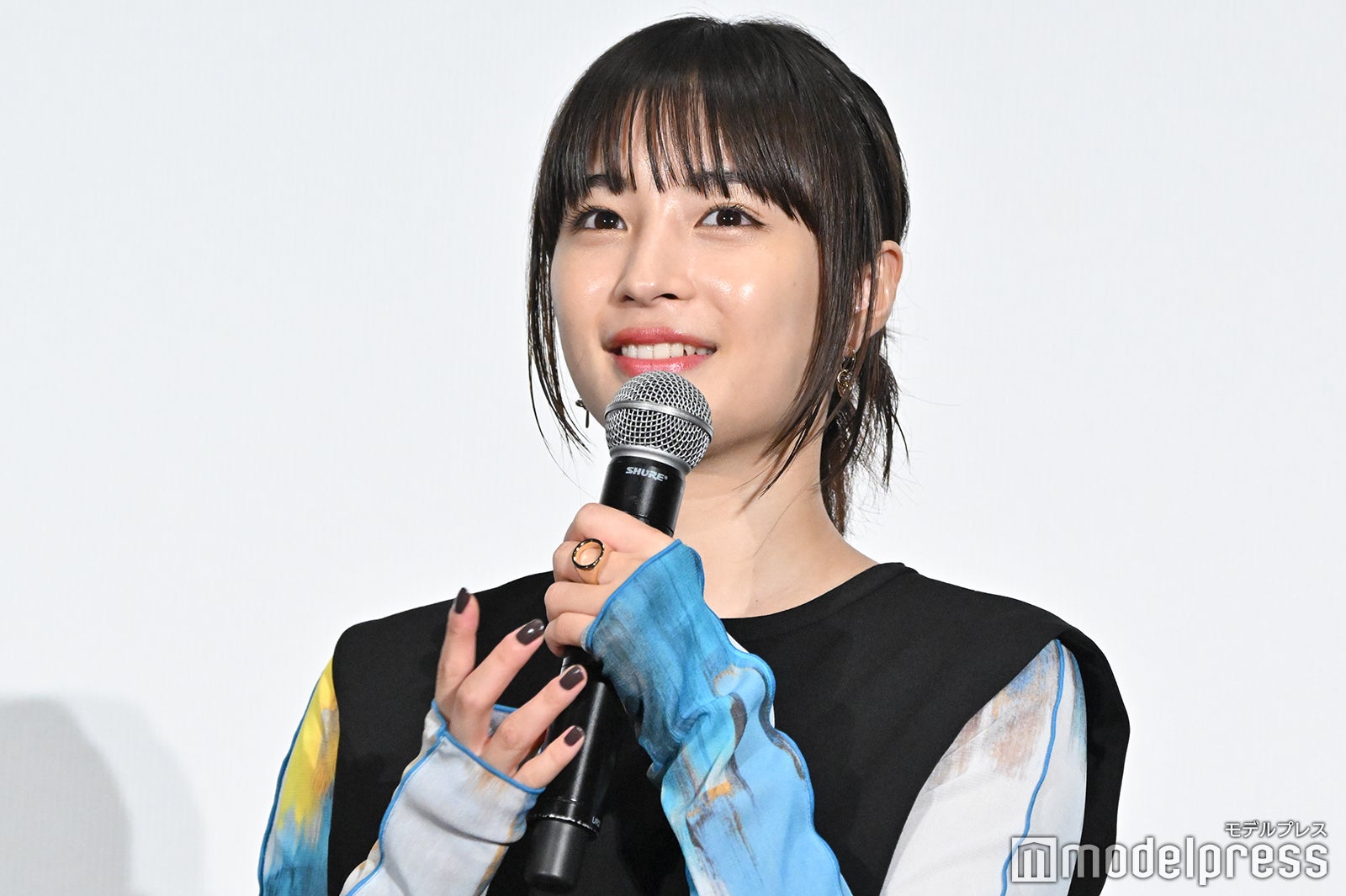 画像3 28 広瀬すず、共演者への“お盆投げつけシーン”でスタッフ駆け寄る 前田監督「動きも早すぎた」＜水は海に向かって流れる＞ モデルプレス