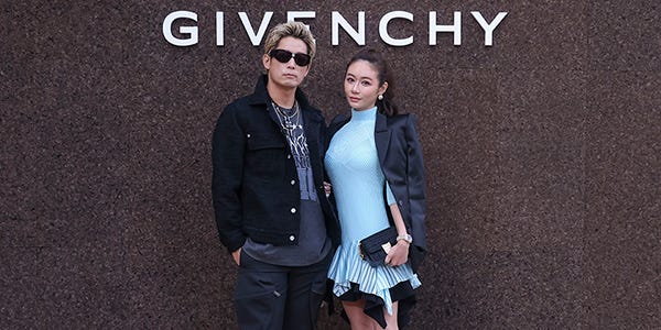 Exile黒木啓司&宮崎麗果夫妻、パリ降臨「ジバンシィ」コレクションに来場 モデルプレス