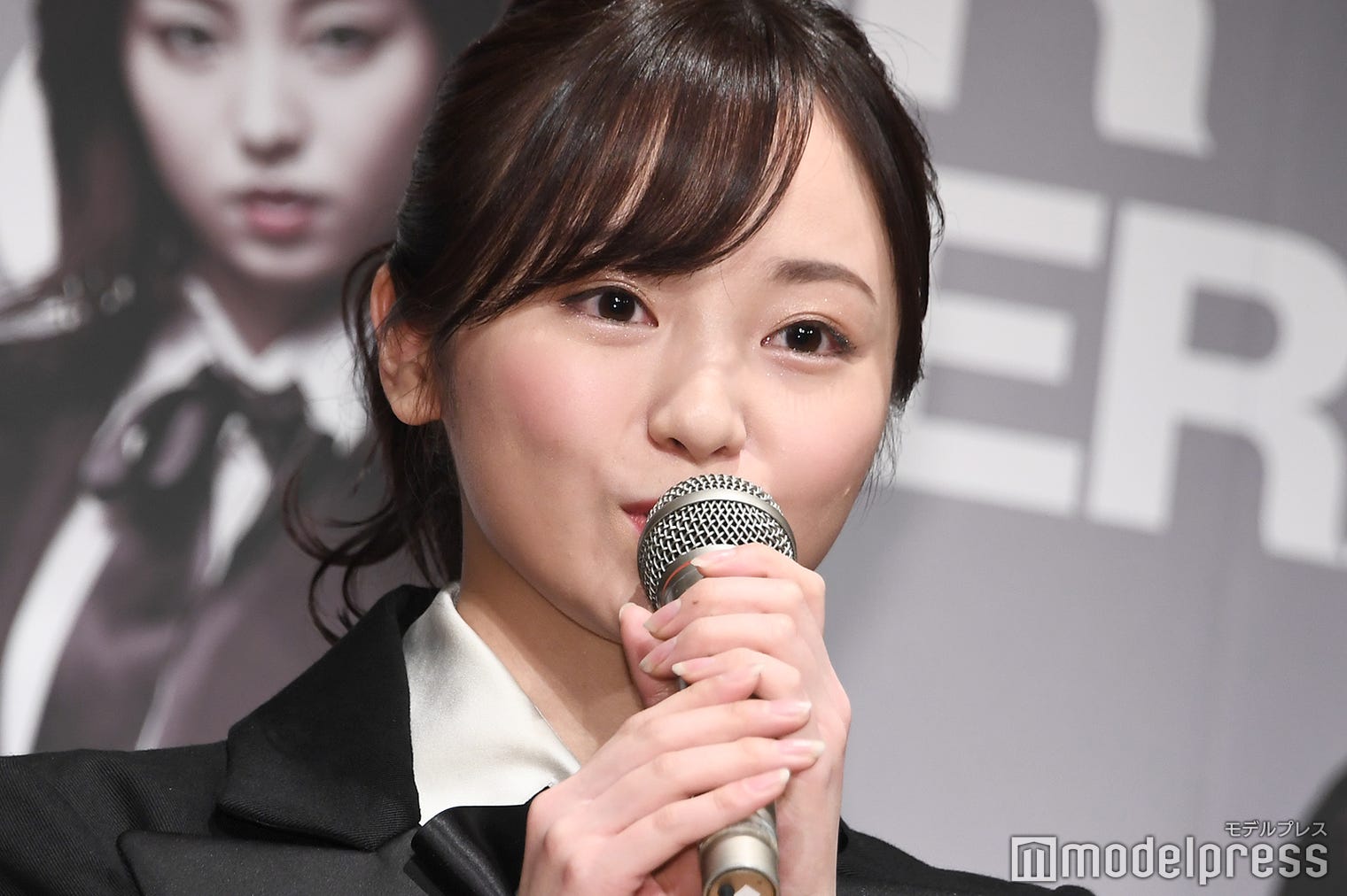 画像12 51 今泉佑唯、欅坂46卒業後初舞台 味方良介と熱い抱擁…伸びやかな歌声も披露<熱海殺人事件 Last Generation