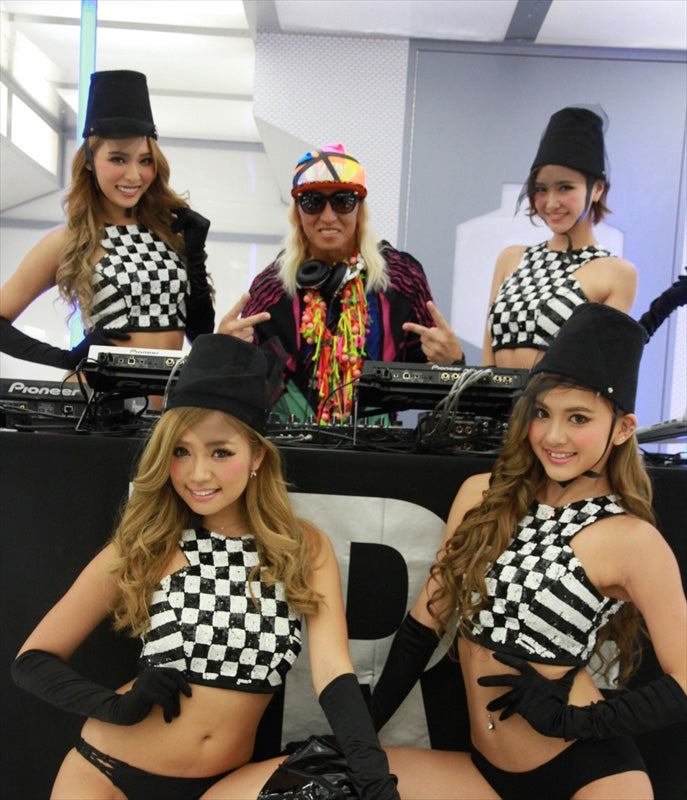 超絶sexy集団「cyberjapan Dancers」美くびれ大胆披露 念願の共演で「あんなことやこんなことが…」 モデルプレス