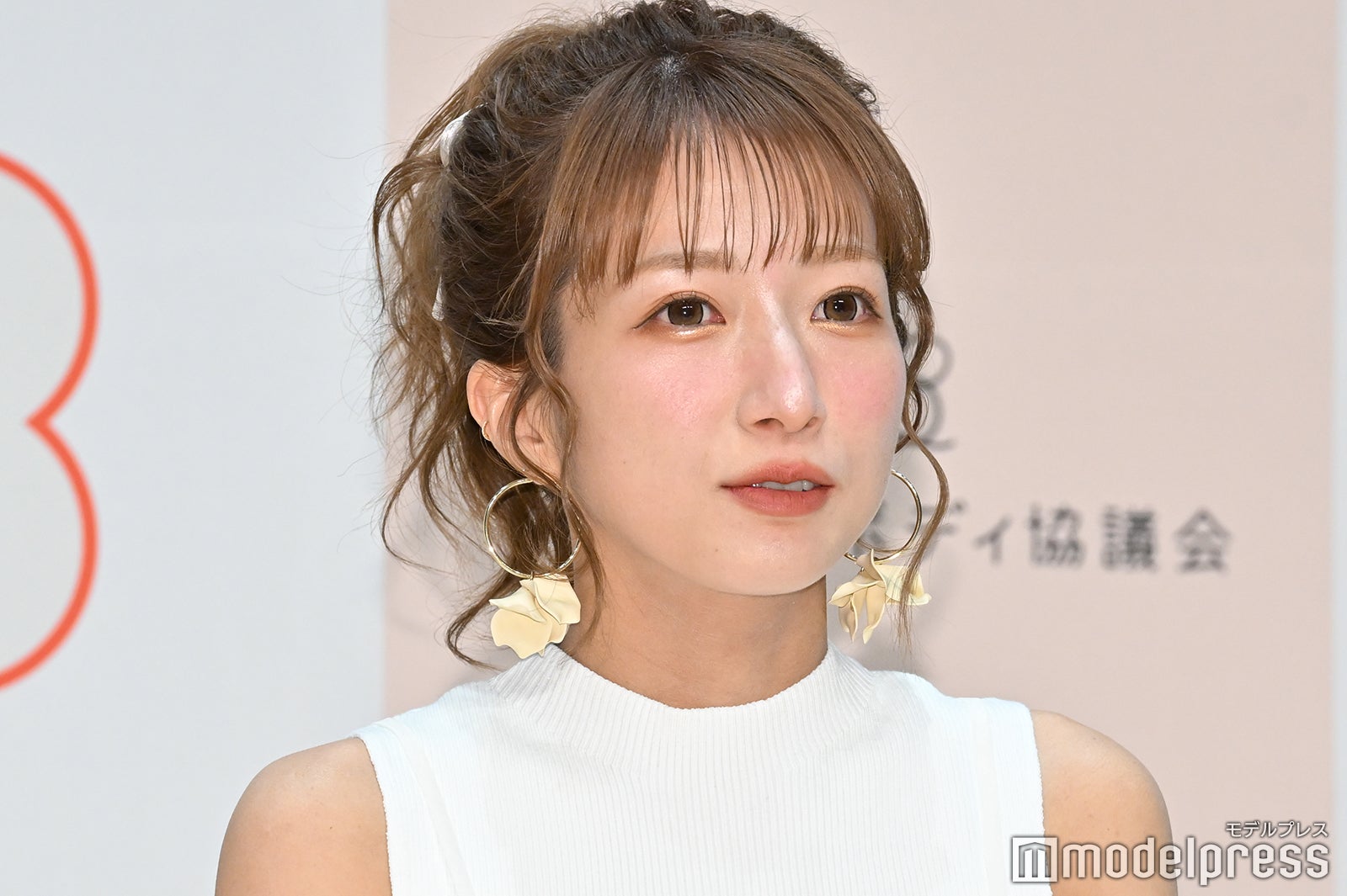 画像16 37 辻希美、長女・希空(のあ)と“お揃いポーズ”の親子2ショット公開「本当にそっくり」「姉妹みたい」と反響 モデルプレス