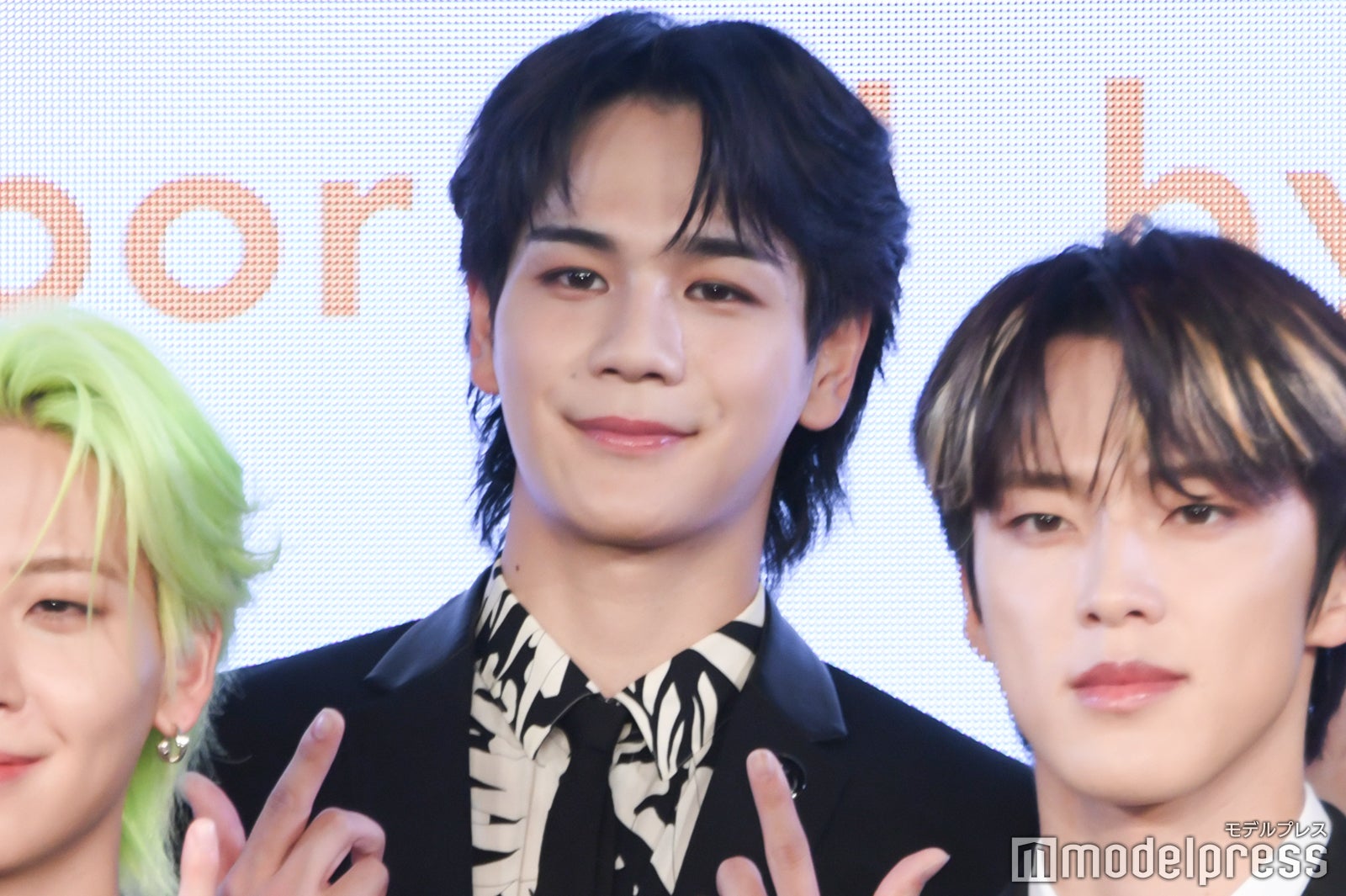 (画像21/46) JO1豆原一成、BTSジョングク展示会へ “2ショット”公開に「黄金マンネと最強マンネ」「推しが推しを推してる」の声 - モデルプレス