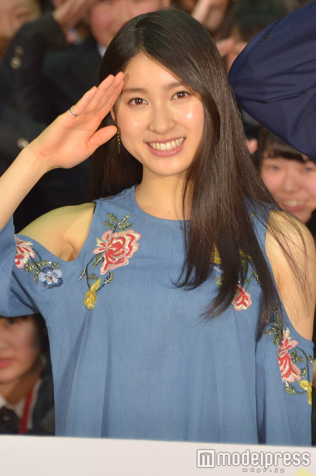 画像3 3 土屋太鳳、色気たっぷりの“キス顔”で悩殺「美しい」「ギャップがすごい」 モデルプレス