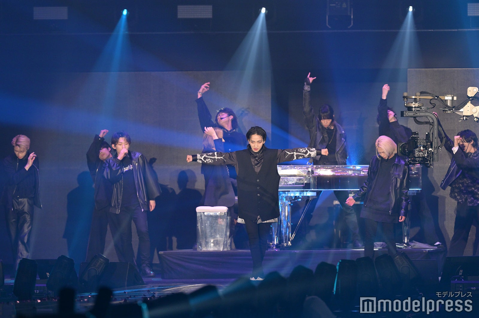 (画像36/44) YOSHIKI「TGC」に降臨 自身プロデュース「XY」デビュー曲初パフォーマンスで圧倒＜TGC 2023 S／S＞ - モデルプレス