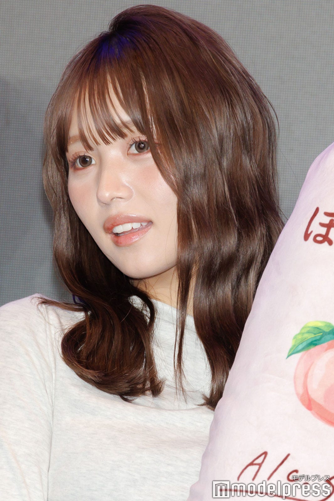 画像2664 第1子妊娠発表のばんばんざい・るな、夫・エスポはんくんとのお腹見せ2ショットに反響「幸せが溢れてる」「すでにママの顔