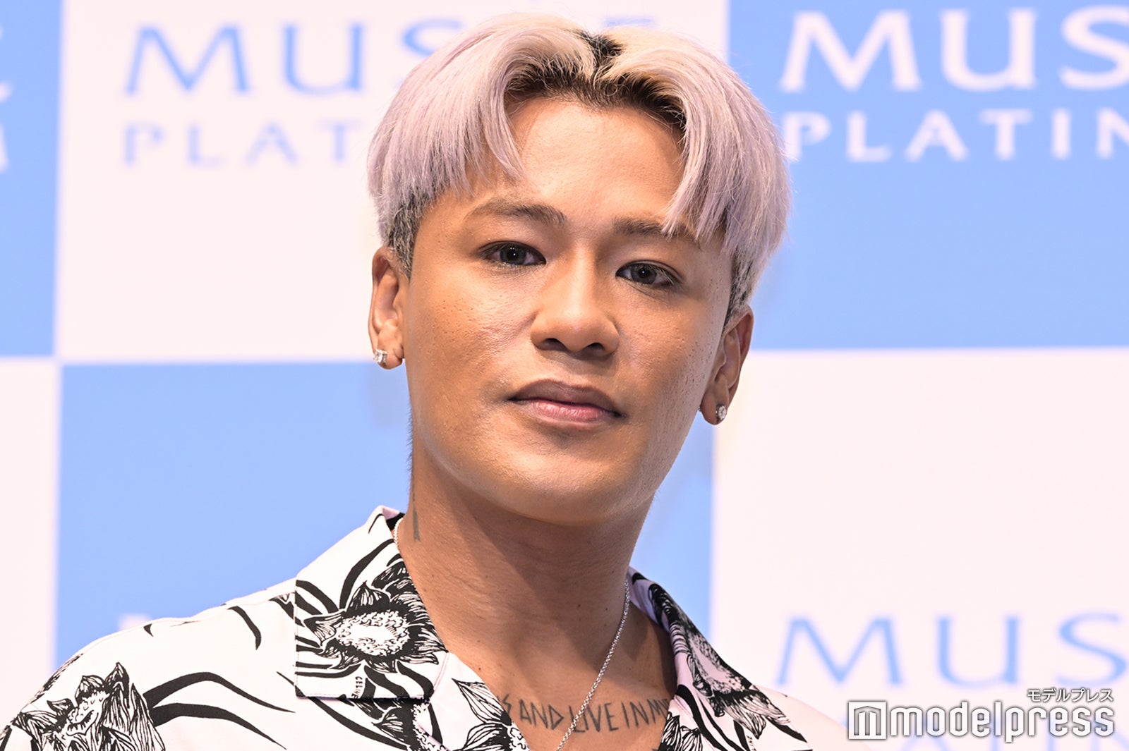 (画像41/45) 三代目JSB・ELLY、20歳の秘蔵写真公開「昔のEXILE ATSUSHIさんです（笑）」 - モデルプレス