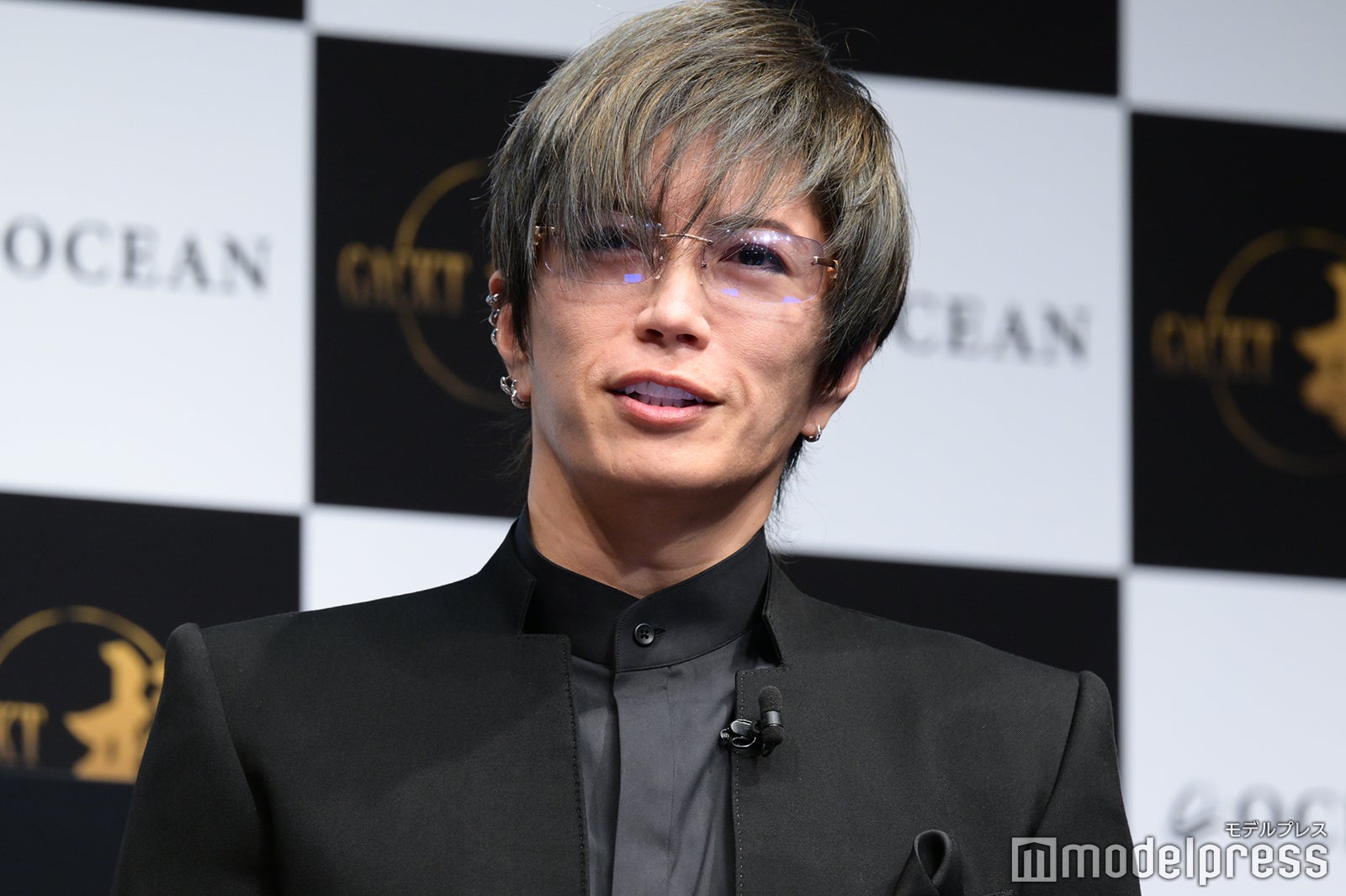 (画像44/45) GACKT「女の子もおっぱい好きなんです」胸筋披露に歓声沸く - モデルプレス