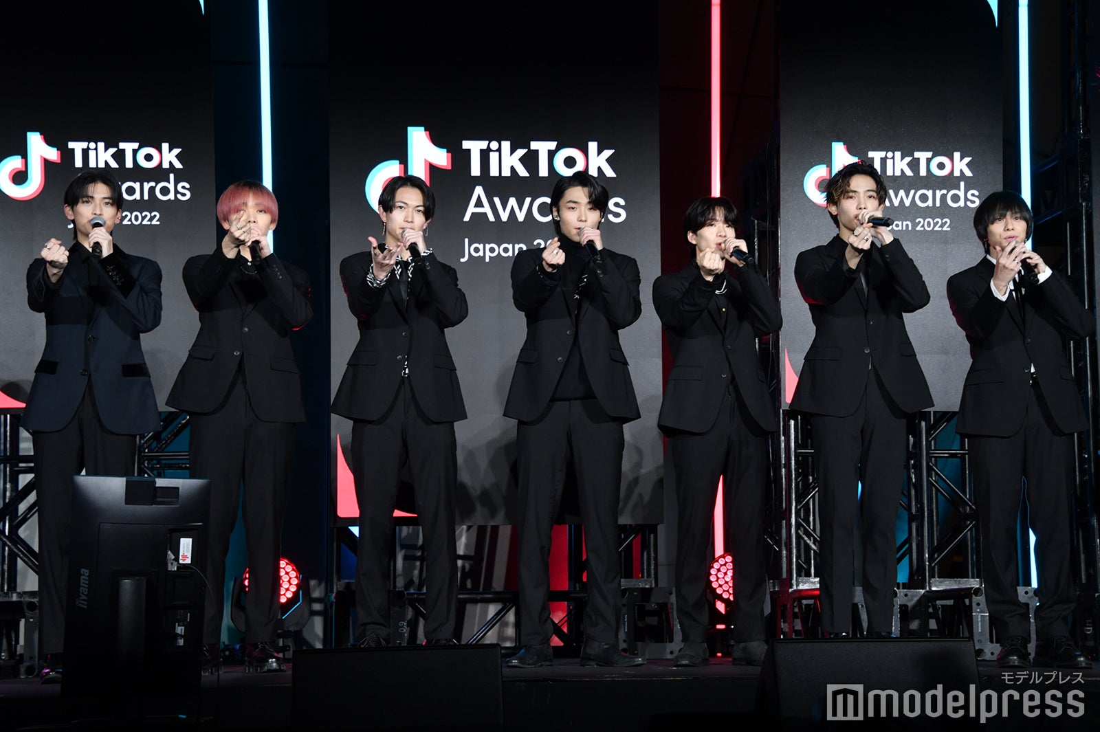 (画像5/193) 8LOOM、涙のラストライブで活動に幕 宮世琉弥「7人で走り抜けられて幸せです」＜CDTVスペシャル！年越しプレミアライブ＞ - モデルプレス