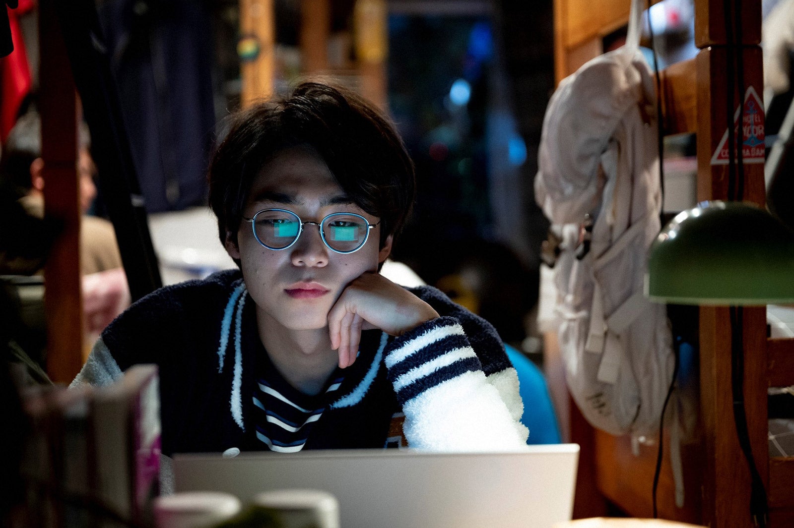 (画像32/44) 「君の花になる」弾（高橋文哉）ら8LOOMに初回から試練 あす花（本田翼）との“急接近”ラストシーンにも「キュンキュン」の声 - モデルプレス