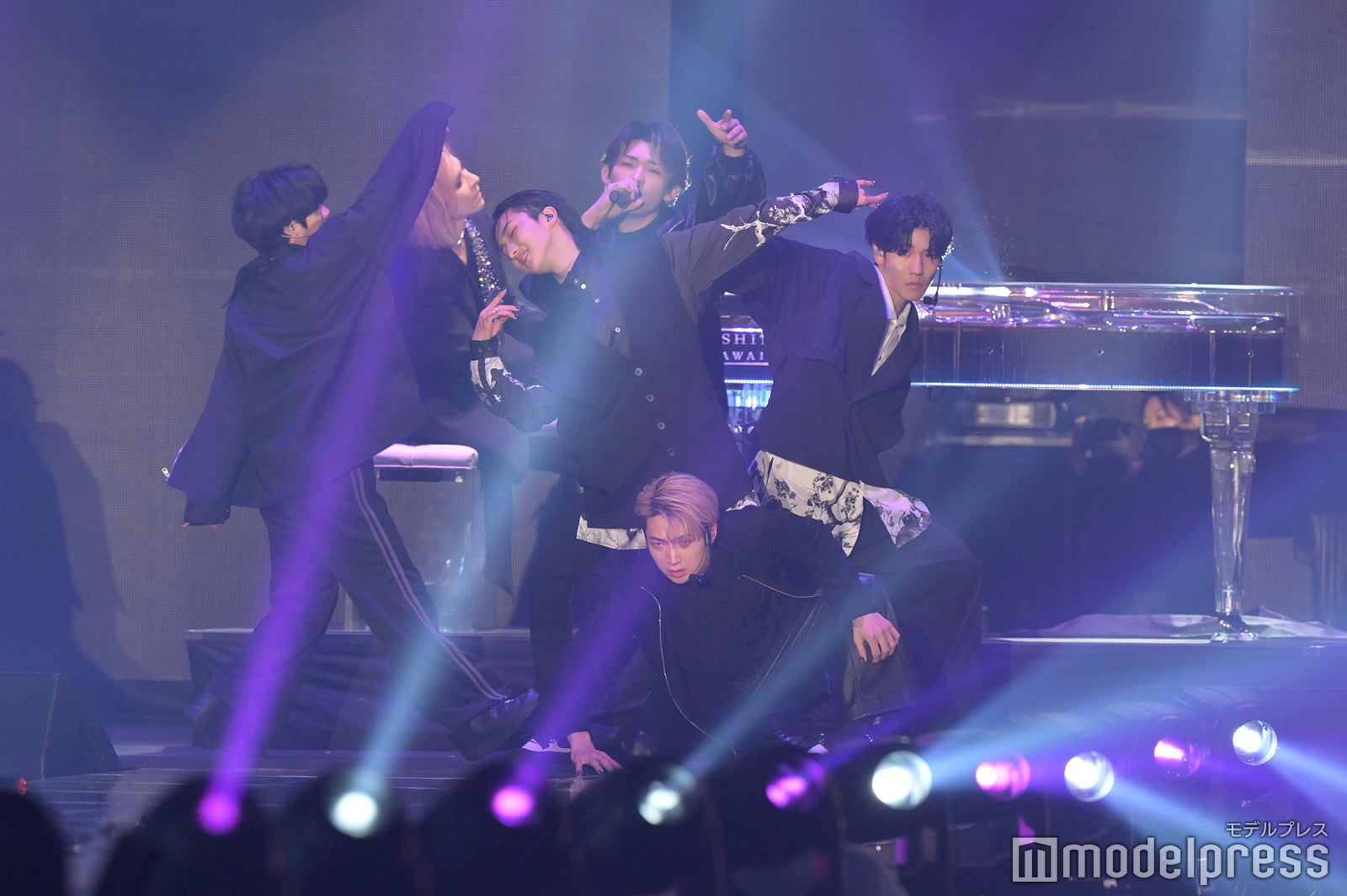 (画像9/44) YOSHIKI「TGC」に降臨 自身プロデュース「XY」デビュー曲初パフォーマンスで圧倒＜TGC 2023 S／S＞ - モデルプレス