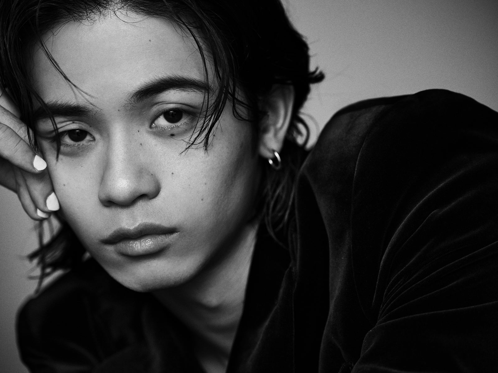 EIGHT-JAM「2024年の年間マイベスト10曲」1位のjo0ji（ジョージ）って？音楽P“カブり選出”の魅力・異色の経歴に迫る - モデルプレス