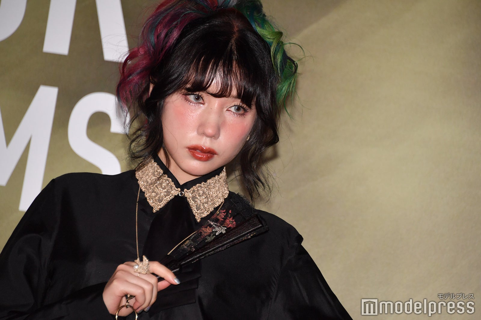 画像12 54 仲里依紗&中尾明慶夫妻、水着姿で密着2ショット公開「手の位置にキュン」「トカゲくんの写真センスすごい」の声 モデルプレス