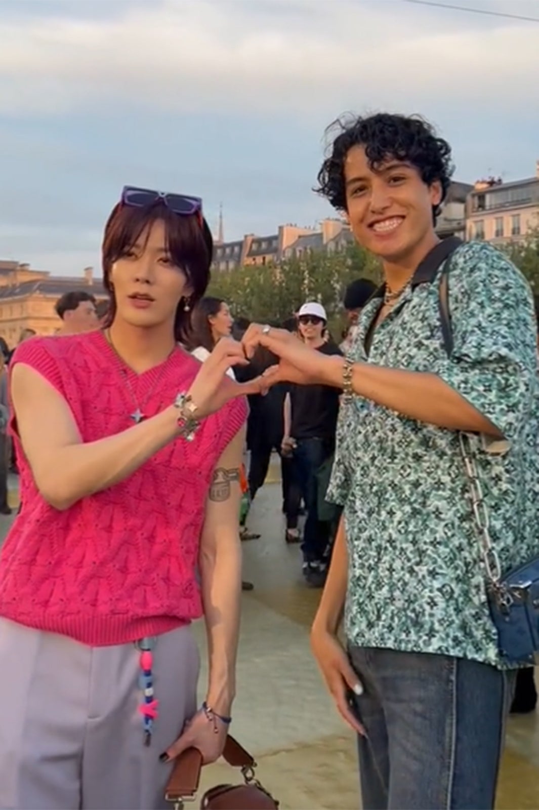 (画像4/9) kemio、NCT 127ユウタと念願の初対面で笑顔「とても嬉しかったの」ハートポーズ作る姿に反響 - モデルプレス